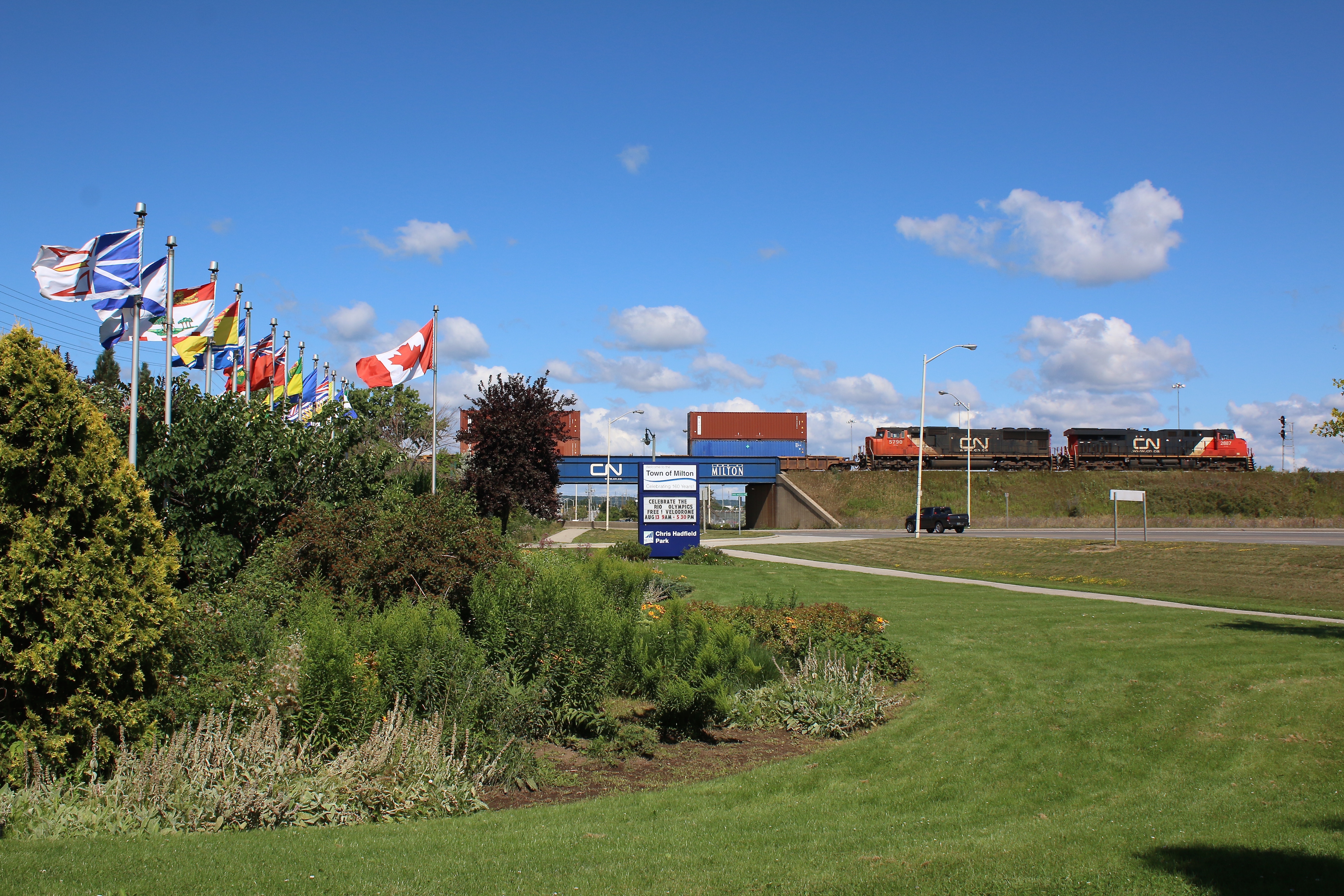 Railpictures.ca - Marcus W Stevens Photo: CN train 148 passes through a ...