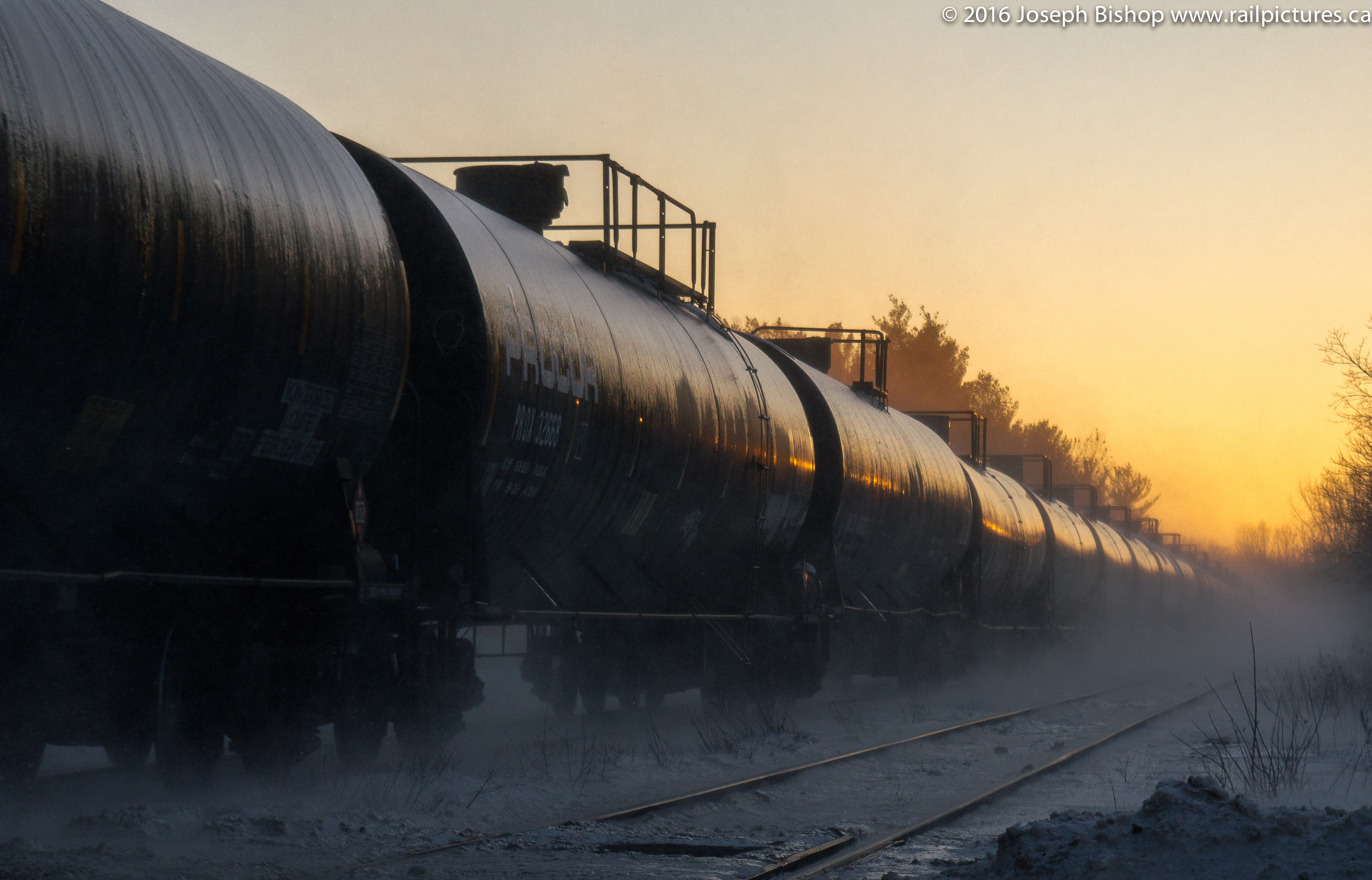 Railpictures.ca - Joseph Bishop Photo: Cold As Ice | Railpictures.ca ...