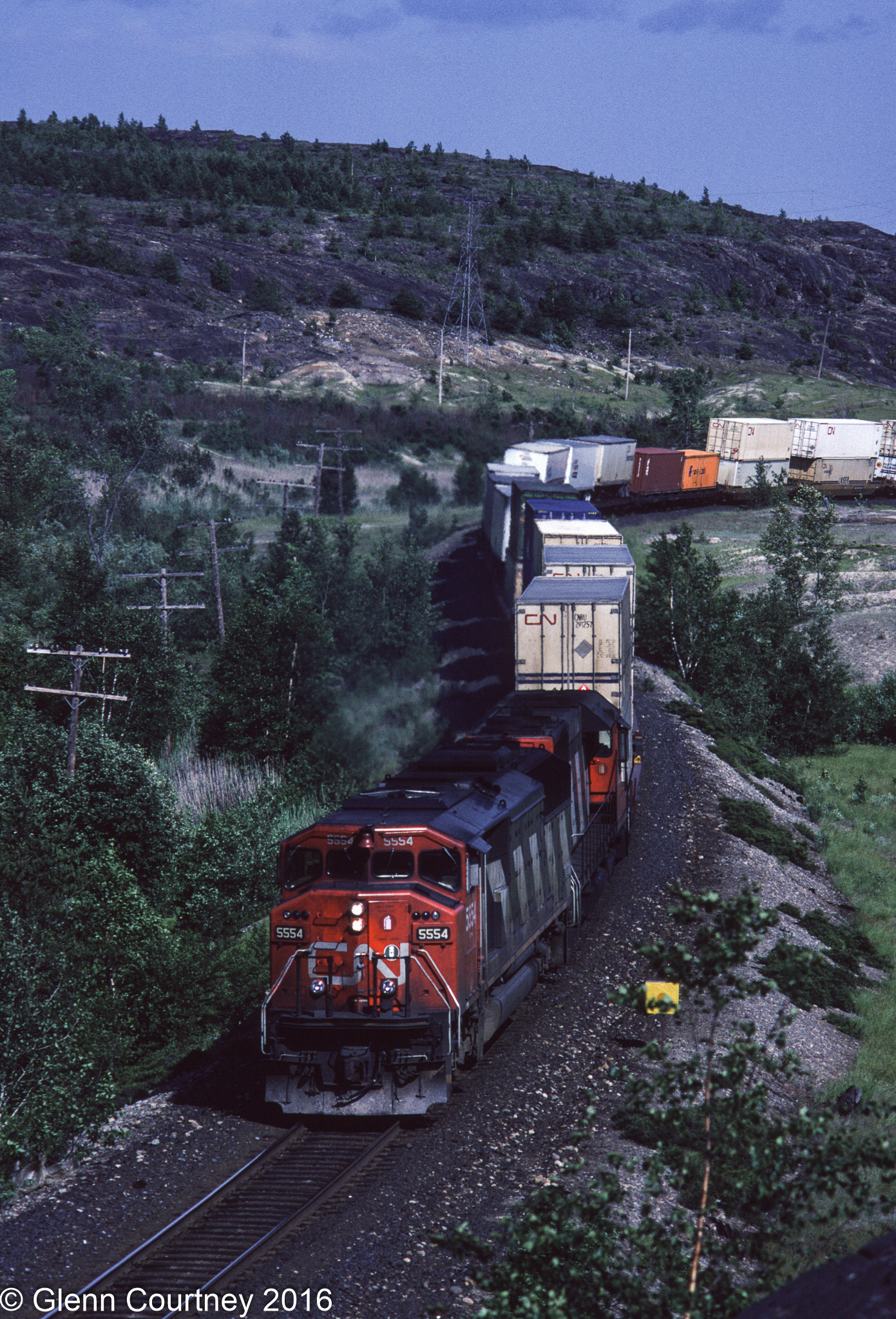 Railpictures.ca - Glenn Courtney Photo: CN train #101 led by SD60F 5554 ...