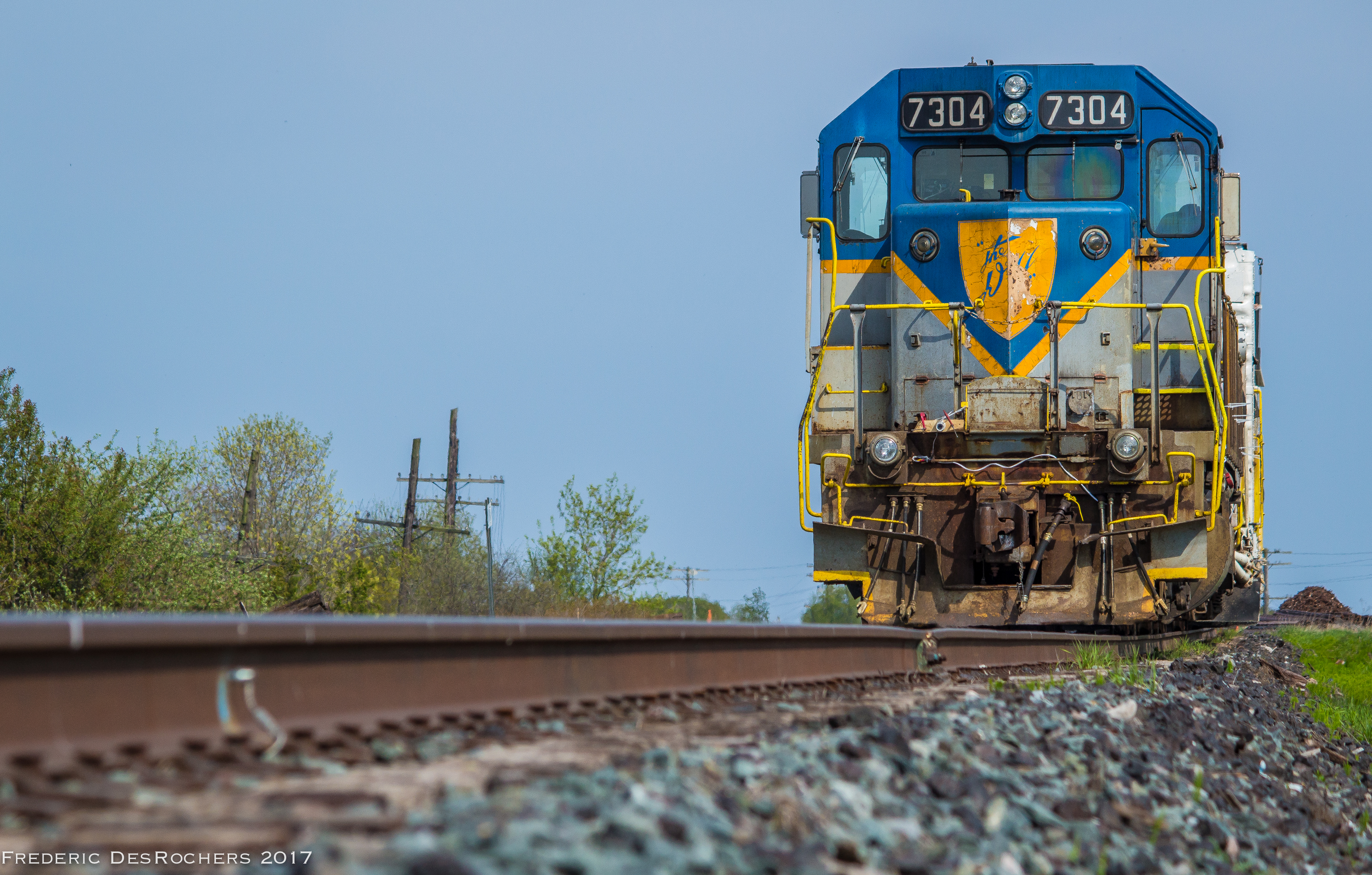 Railpictures.ca - Frederic DesRochers Photo: D&H 7304 leading a weed ...