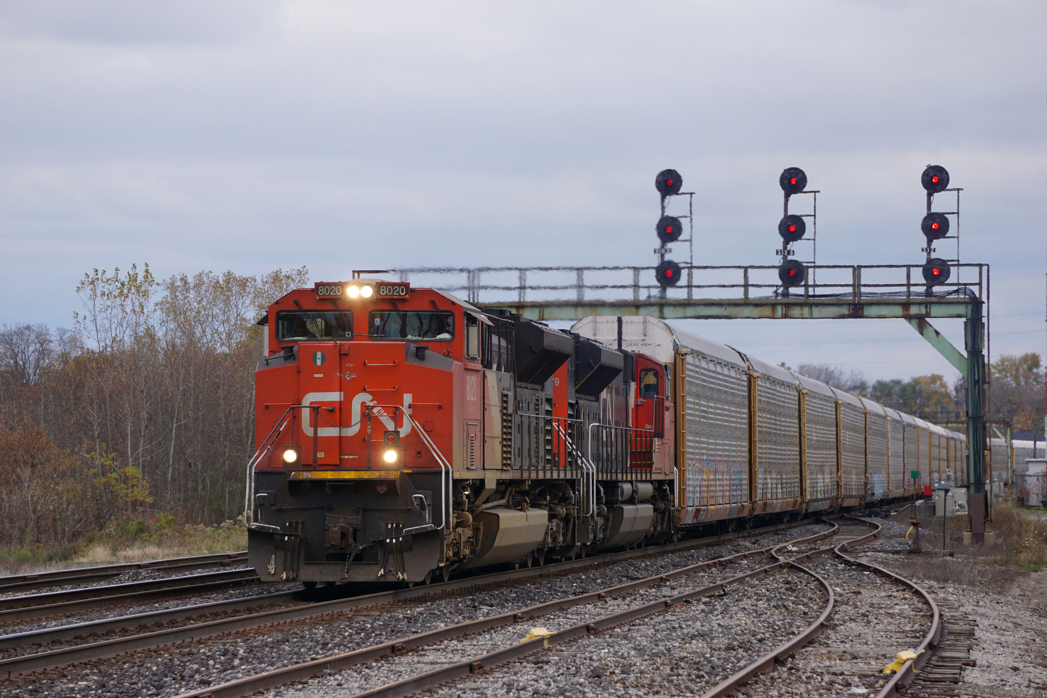 Railpictures.ca - Brian Bui Photo: A pair of SD70M-2s lead X307 through ...