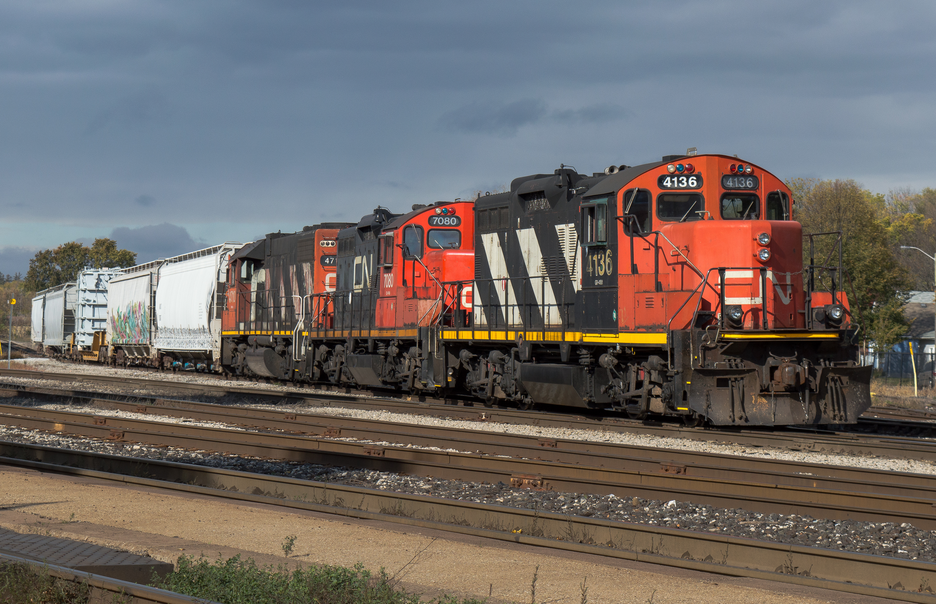 Railpictures.ca - Joseph Bishop Photo: CN 4136, CN 7080 and CN 4710 are ...