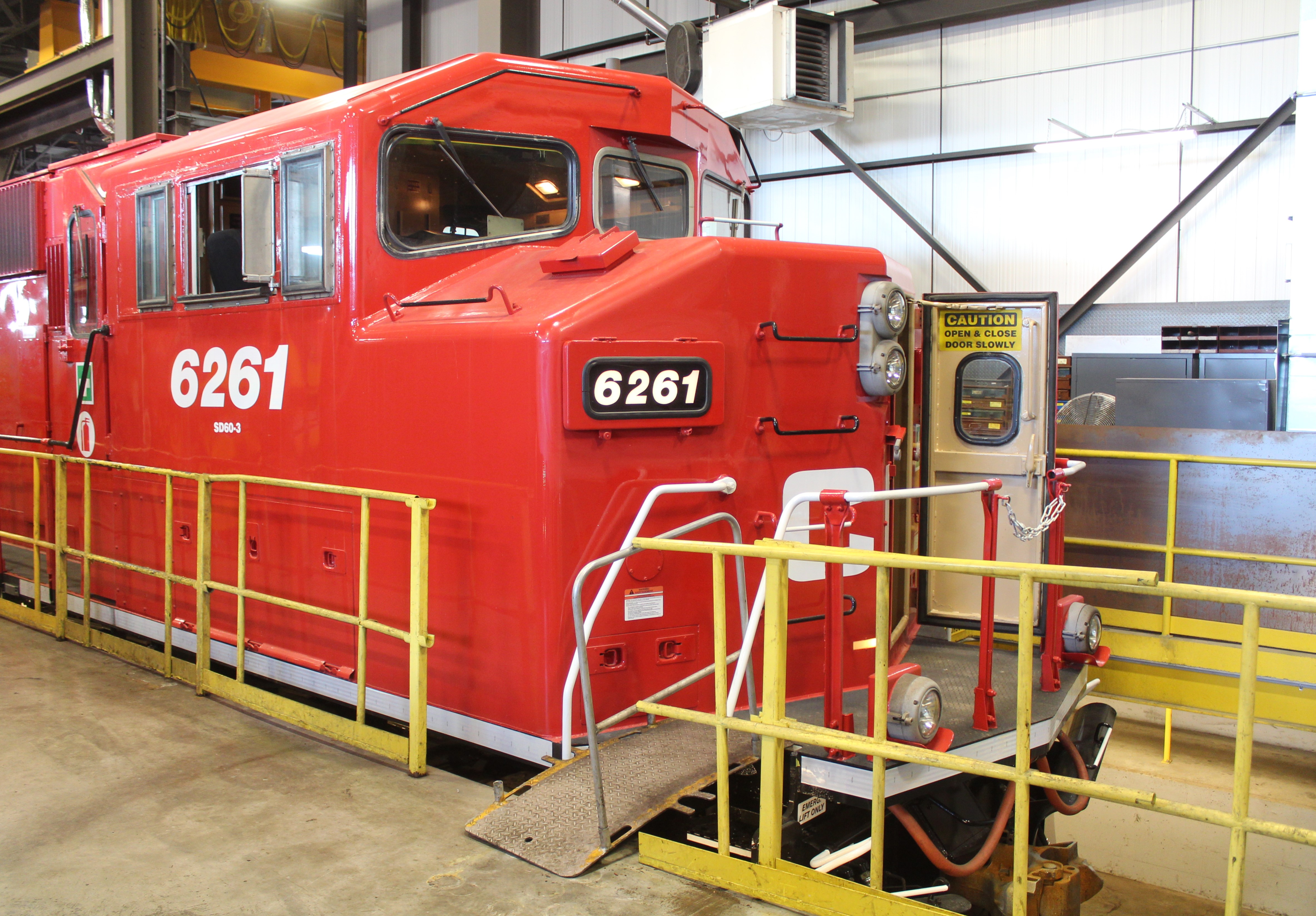 Railpictures.ca - Paul Santos Photo: Front end of freshly overhauled ...