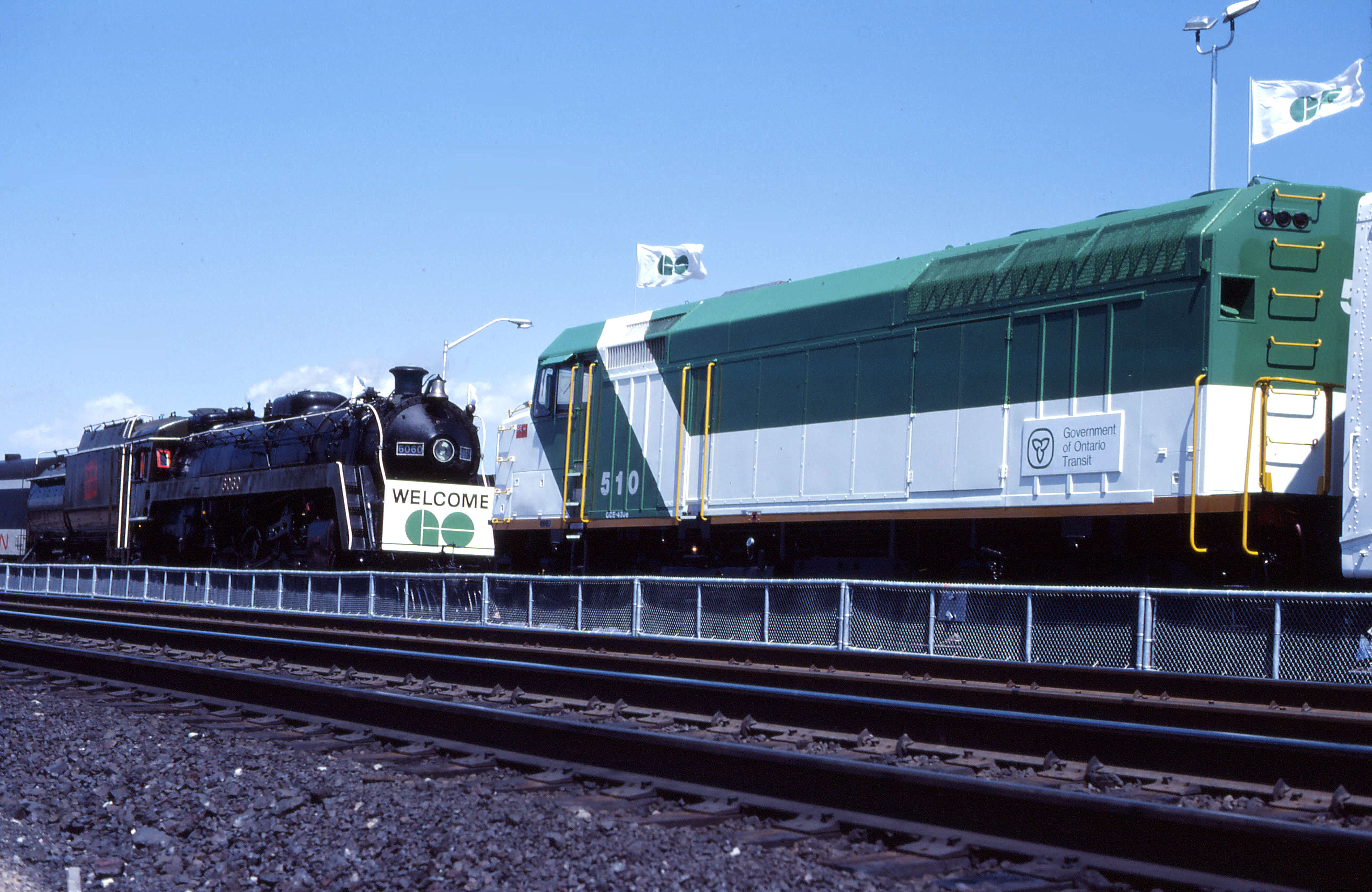 Railpictures.ca - Doug Page Photo: For the start of GO service to ...