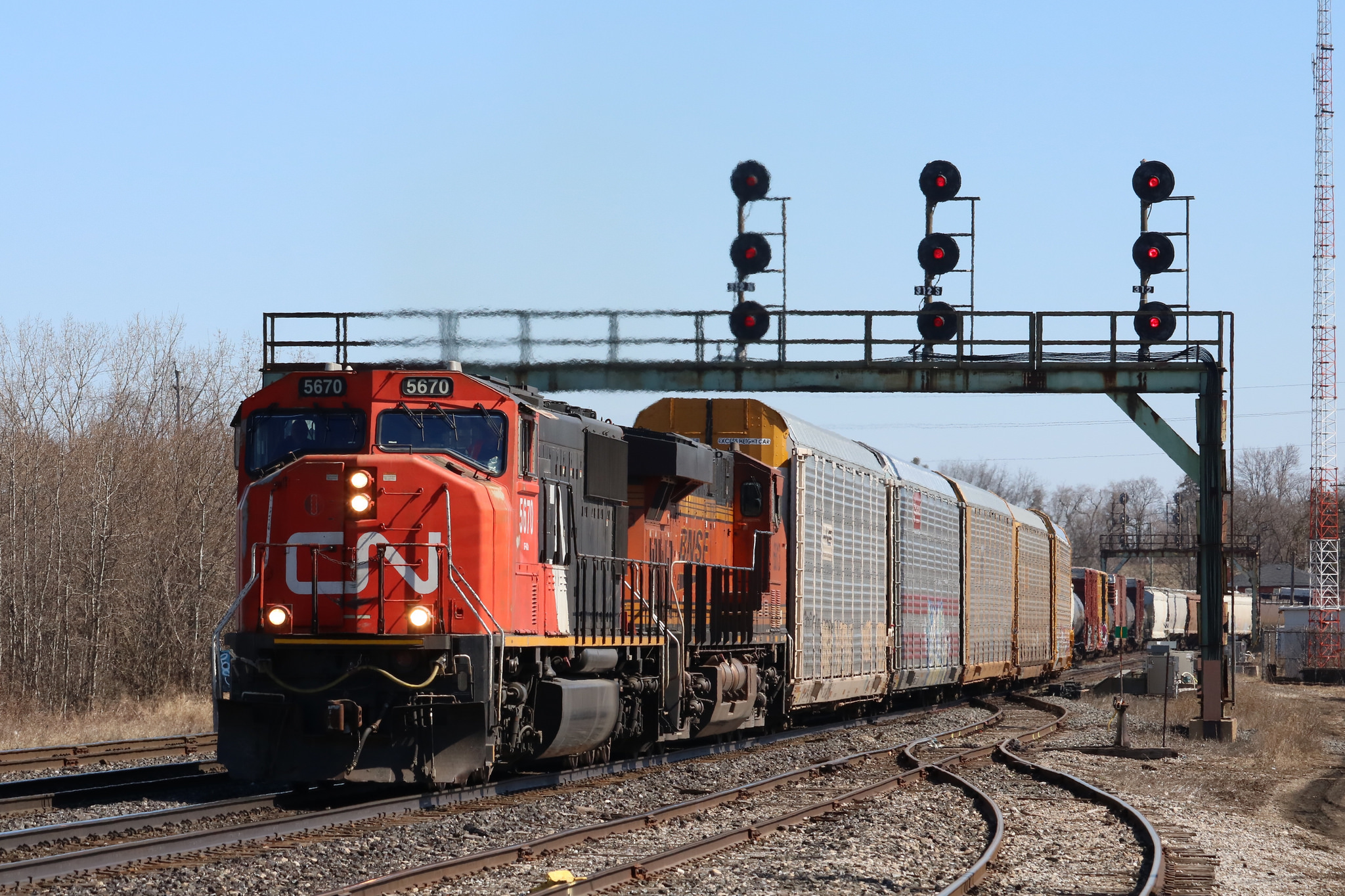 Railpictures.ca - Brian Bui Photo: X397 roars through Paris with a BNSF ...