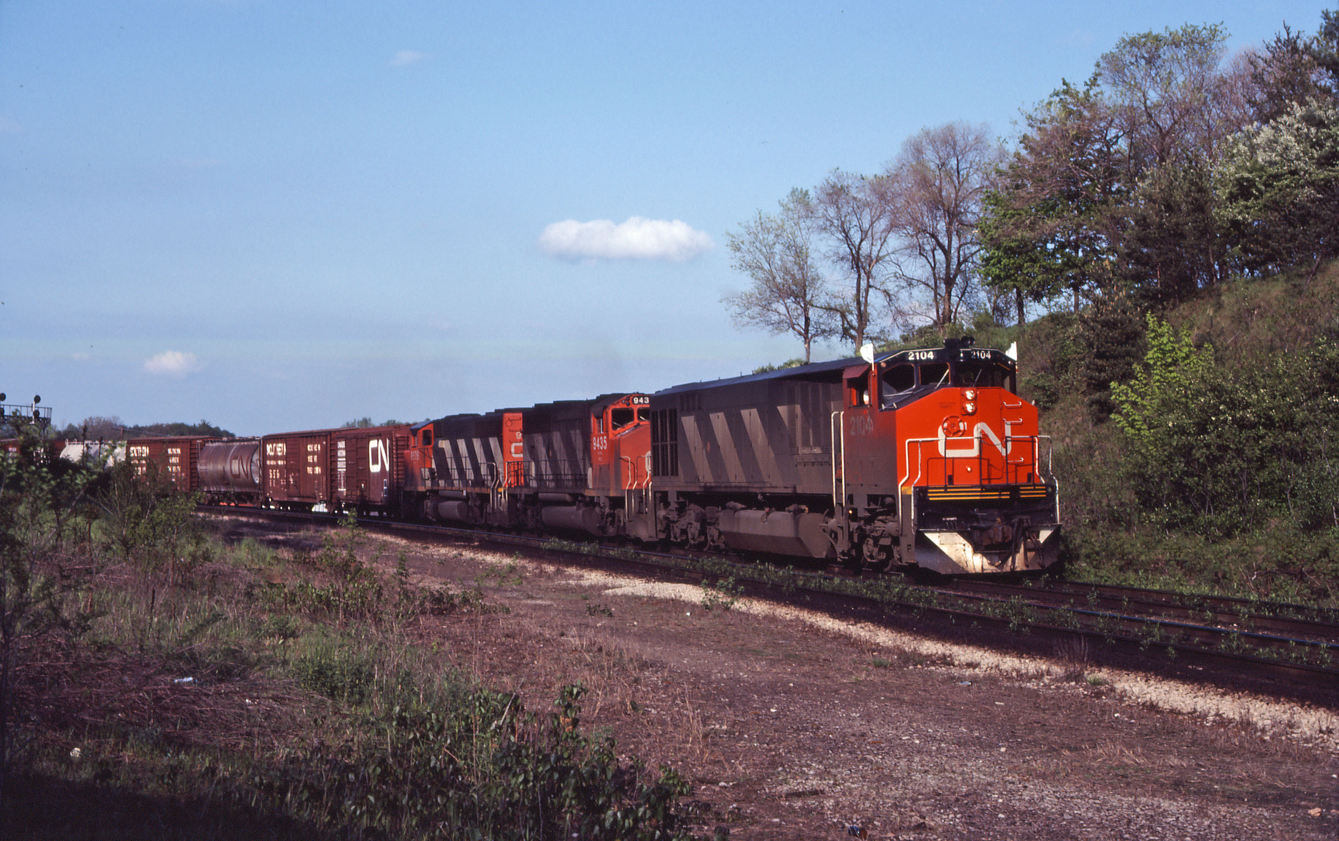 Railpictures.ca - Doug Page Photo: With most of the train still rolling ...
