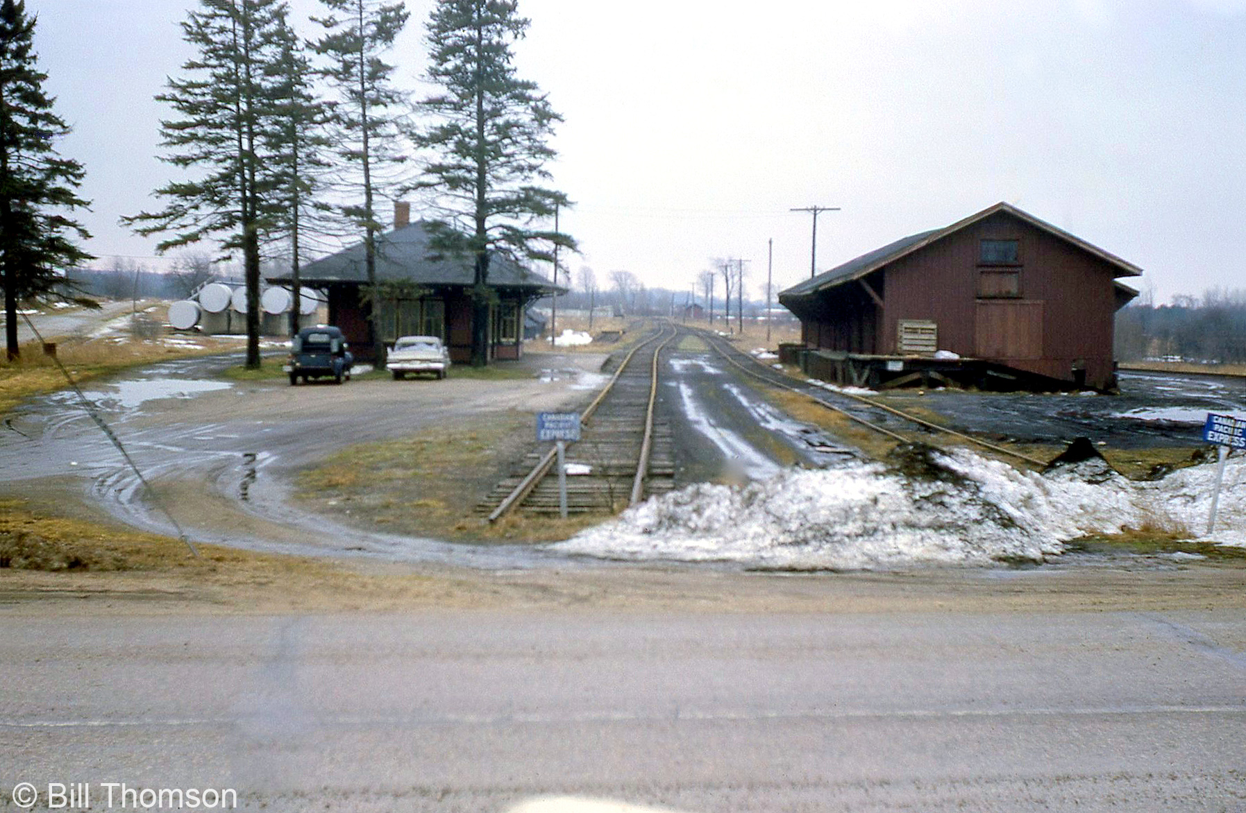 Railpictures.ca - Bill Thomson Photo: Canadian Pacific’s Mount Forest ...