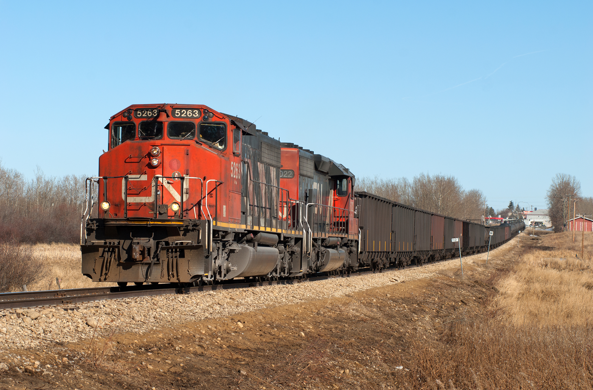 Railpictures.ca - Matt Watson Photo: Fort McMurray-Edmonton train 556 ...