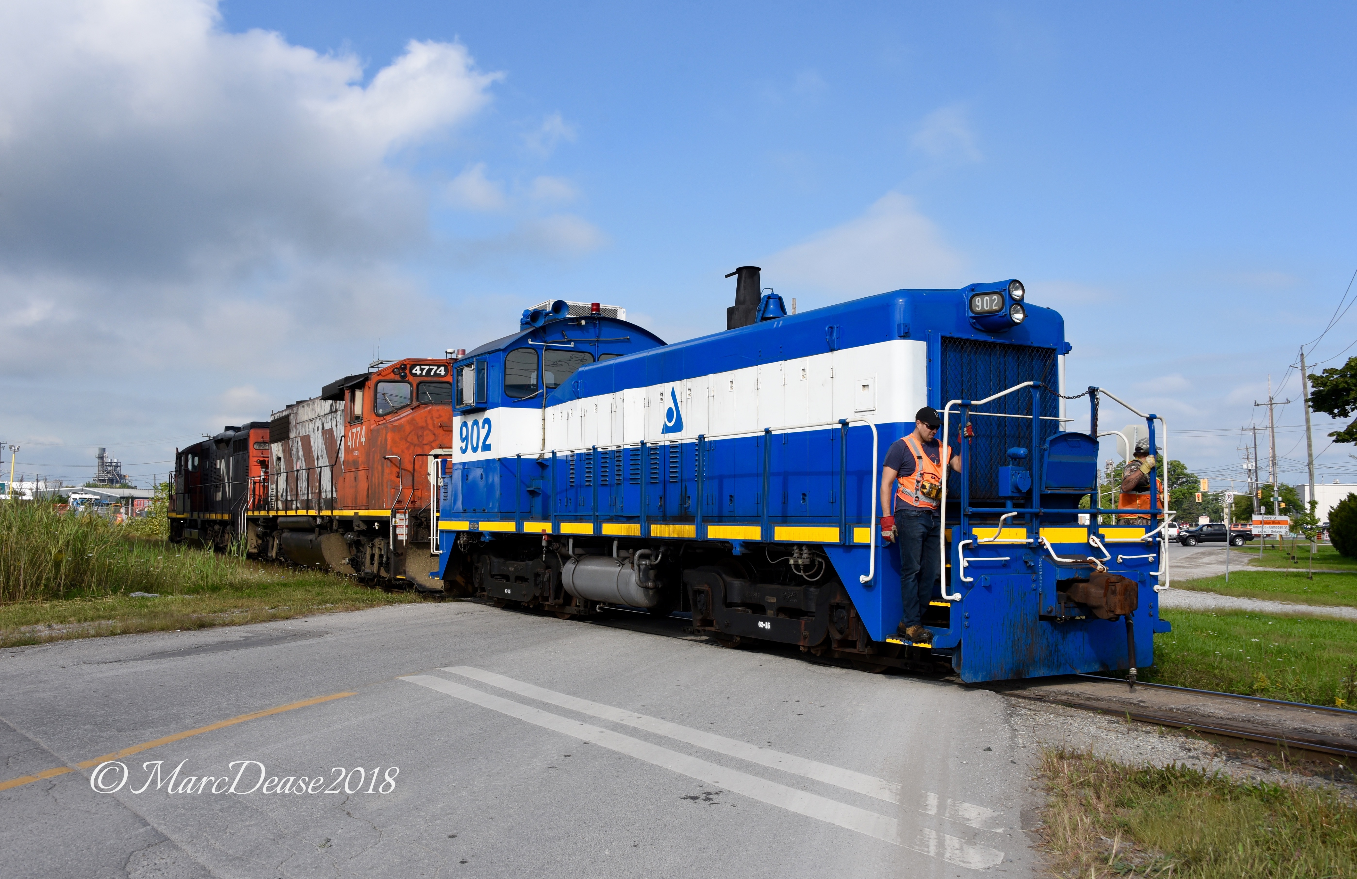 Railpictures.ca - Marc Dease Photo: The IOX job in Sarnia had an ...