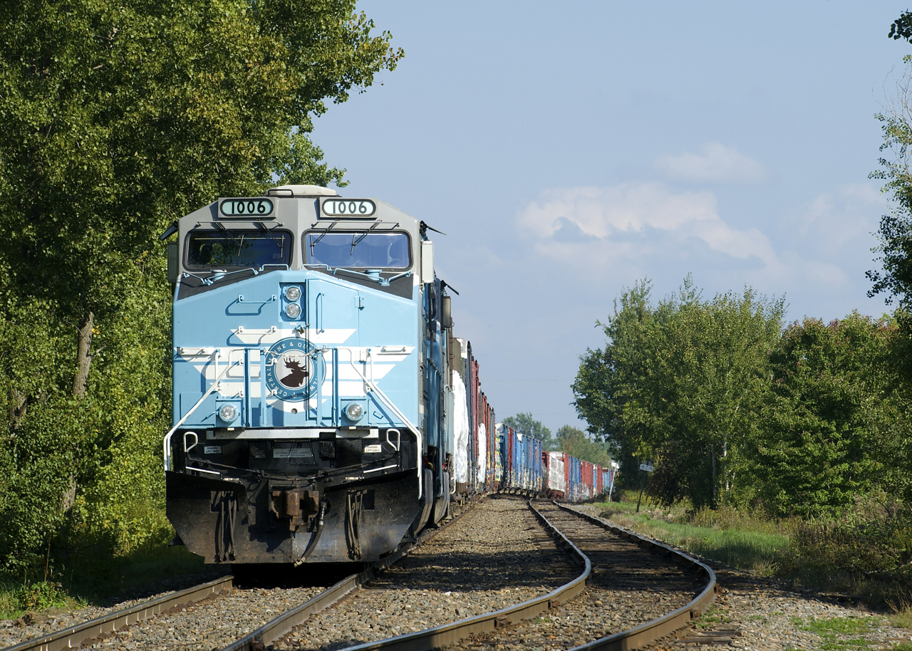 Railpictures.ca - Michael Berry Photo: After arriving in Farnham on ...