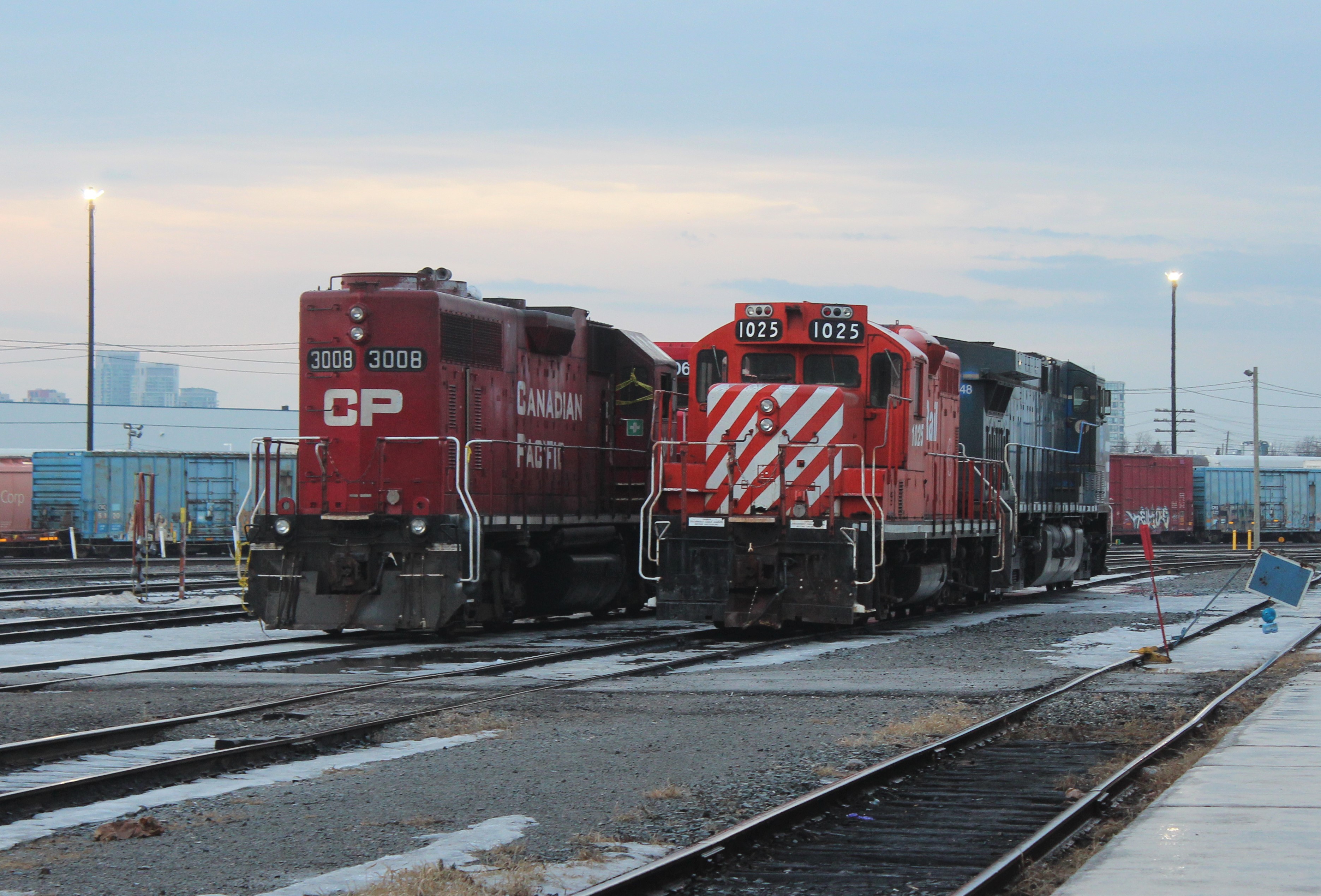 Railpictures.ca - Paul Santos Photo: GP9 slug 1025 has been moved into ...