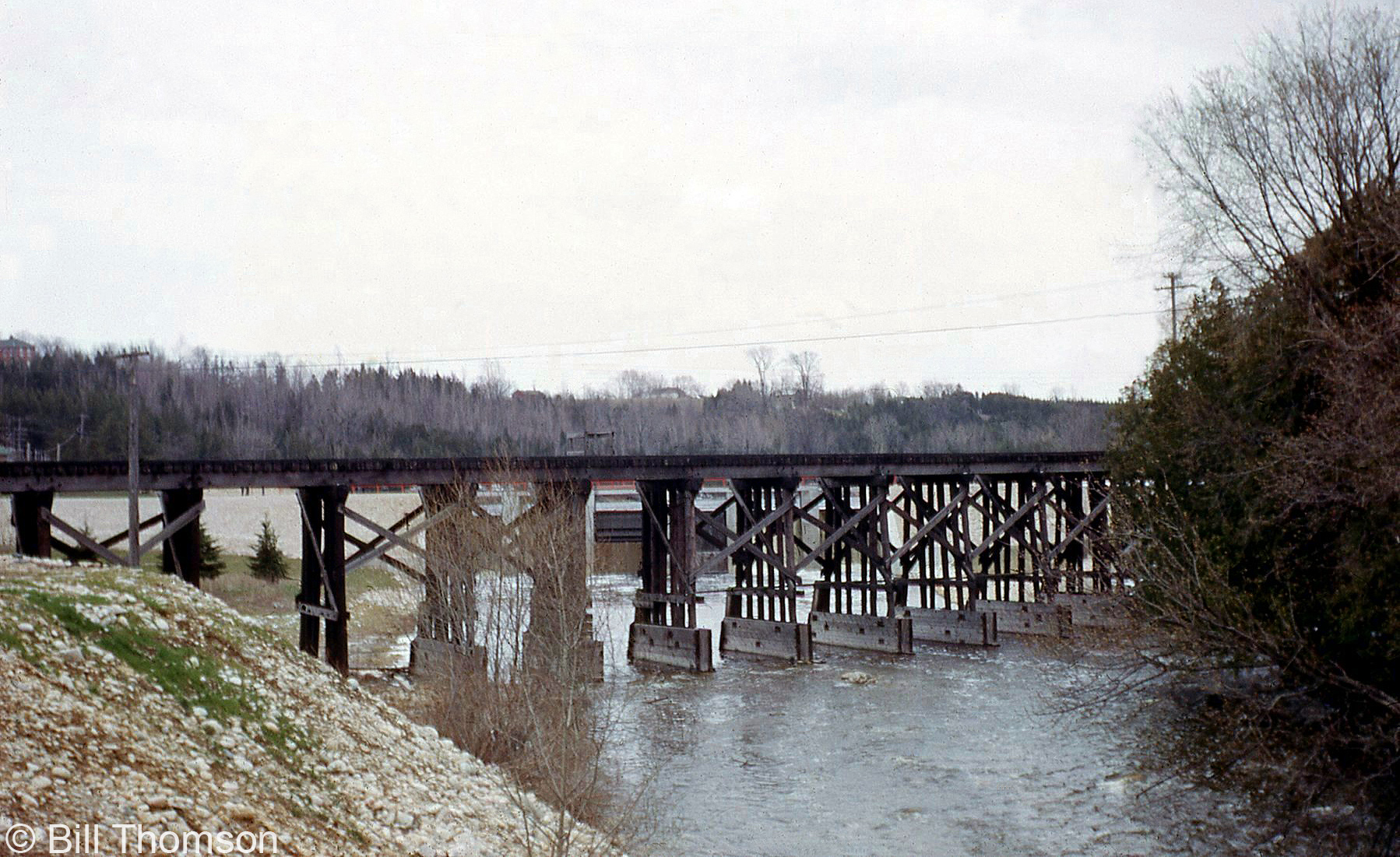 Railpictures.ca - Bill Thomson Photo: The 1907-built wooden trestle ...