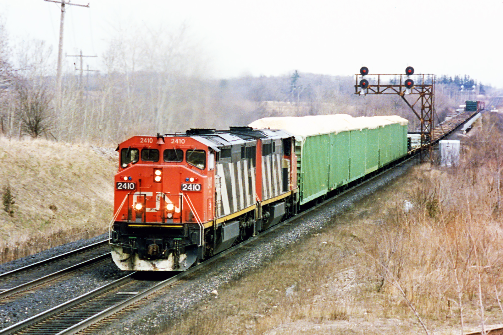 Railpictures.ca - David Brook Photo: 2 pretty clean C40 Draper Tapers’s ...