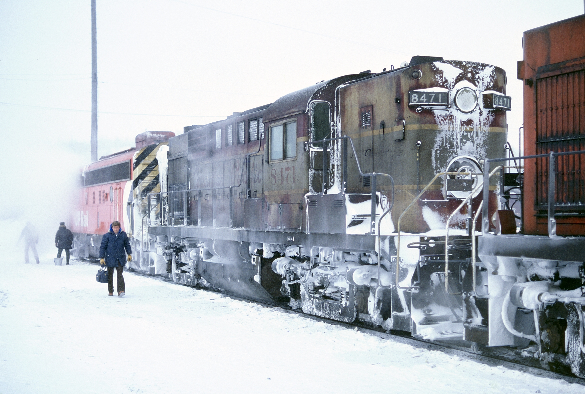 Railpictures.ca - Bruce Blackadar Photo: CP RS10 on WB Canadian ...