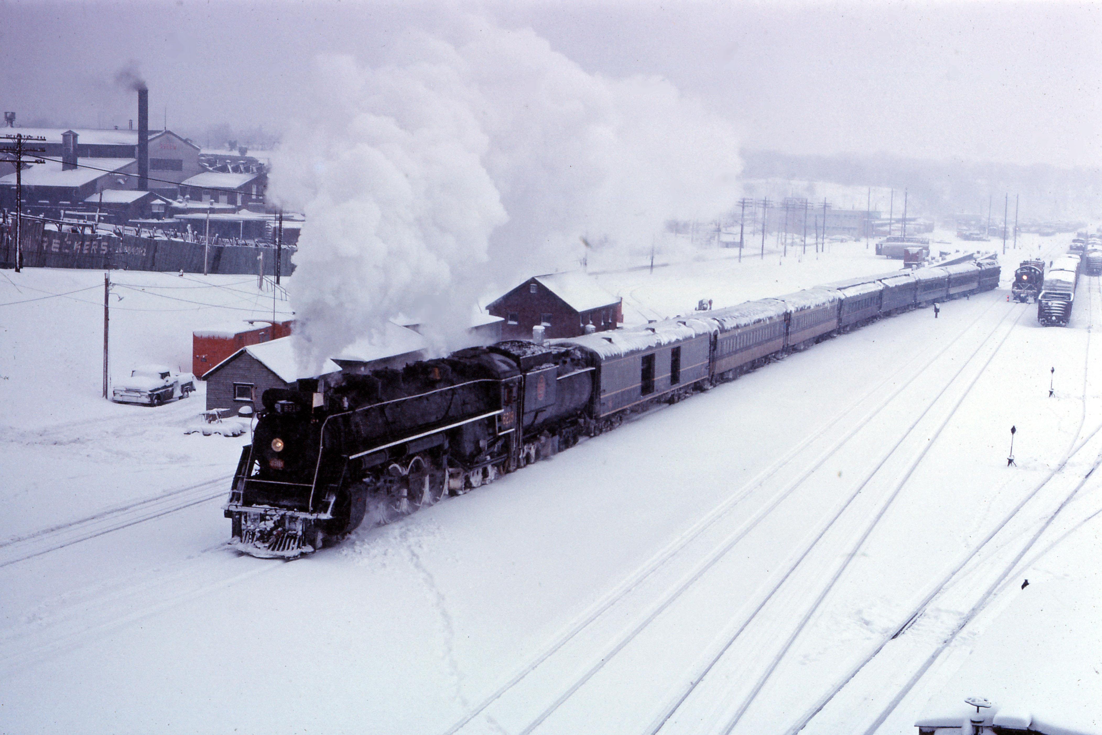 Railpictures.ca - Doug Page Photo: After an overnight snowfall, CN 4-8 ...