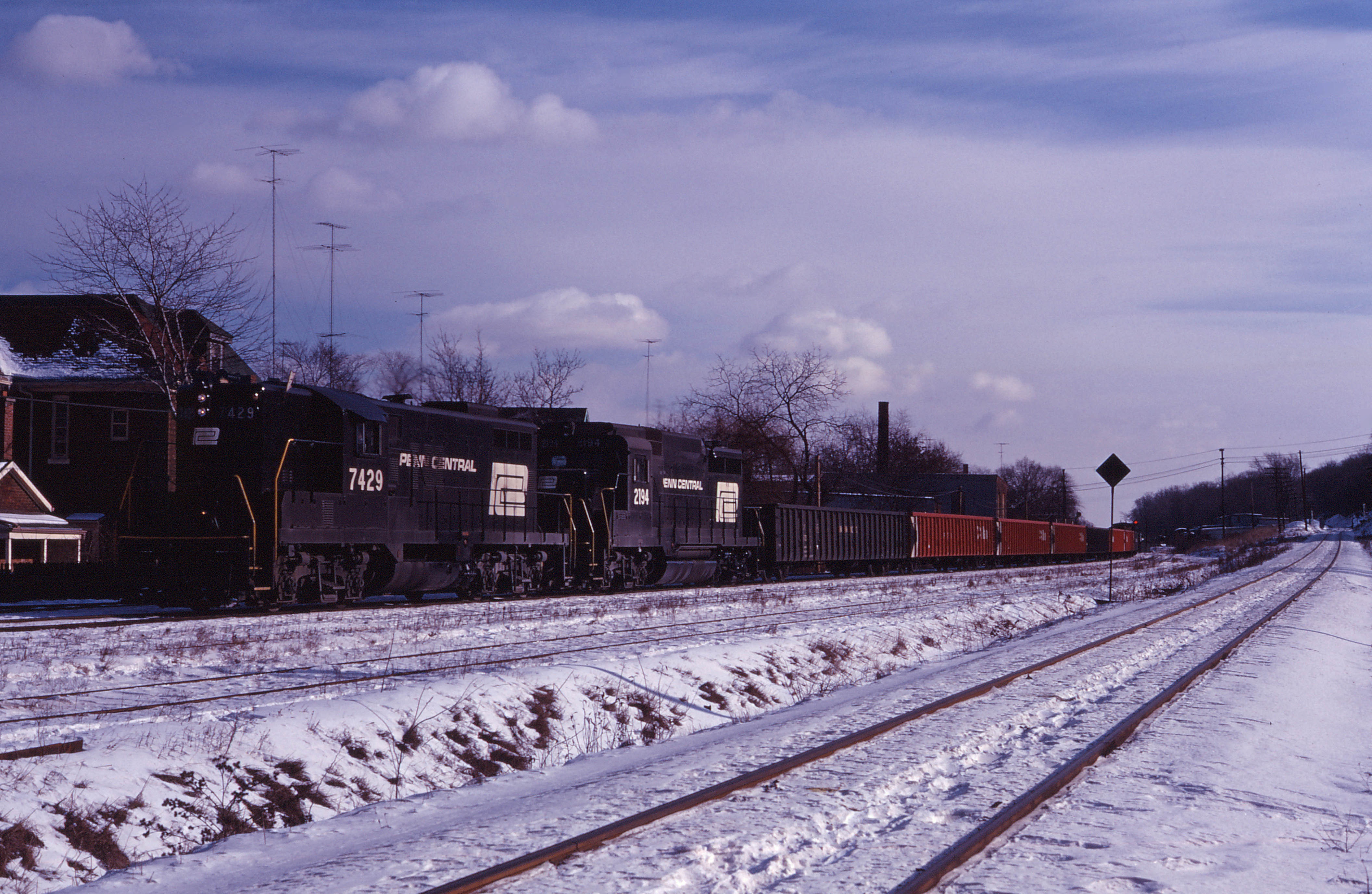 Railpictures.ca - Doug Page Photo: While not 100 % certain, it looks ...