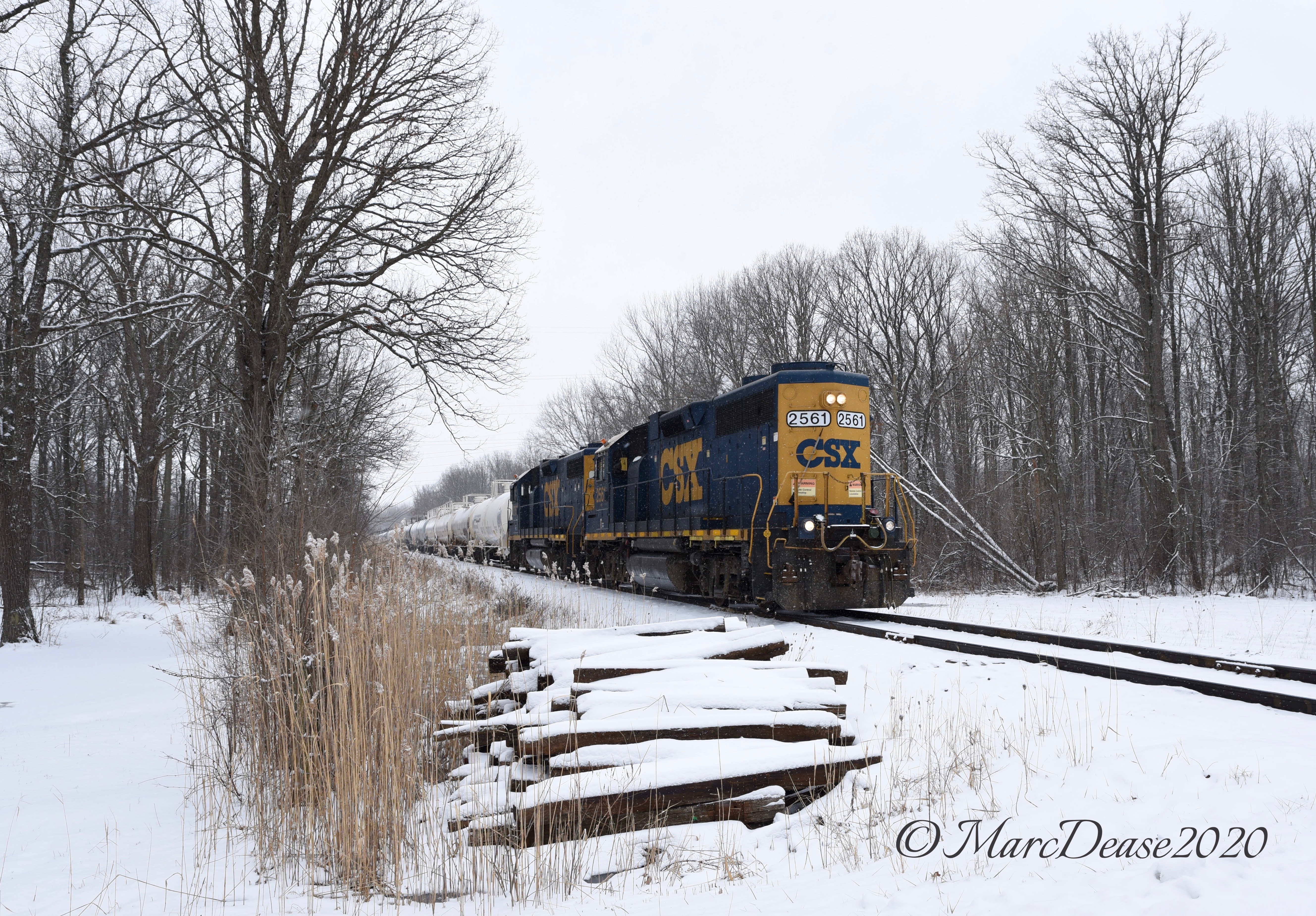 Railpictures.ca - Marc Dease Photo: The daily CSX train makes its way ...