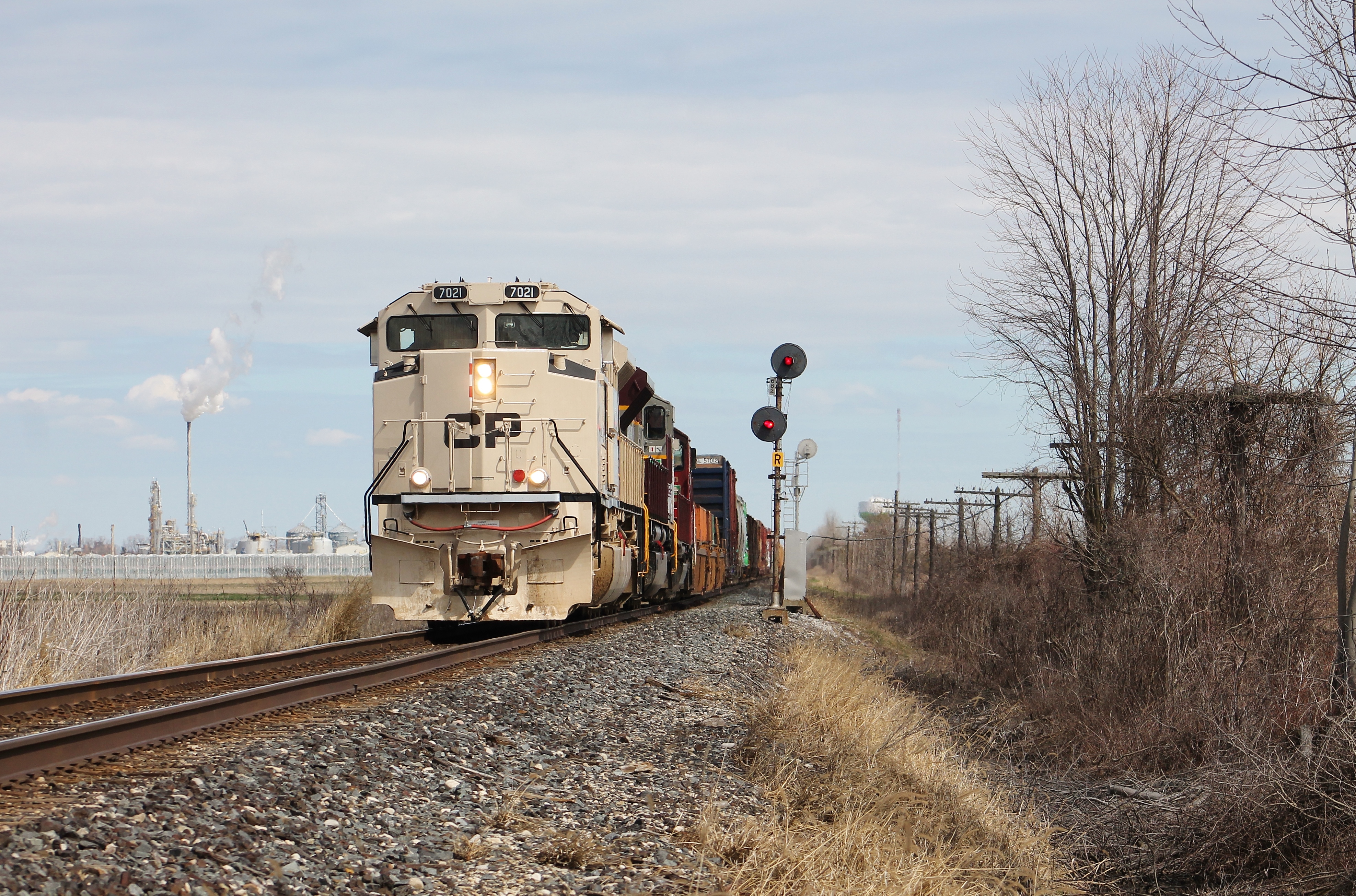 Railpictures.ca - Mike Molnar Photo: CP 235 passes the signals at WSS ...
