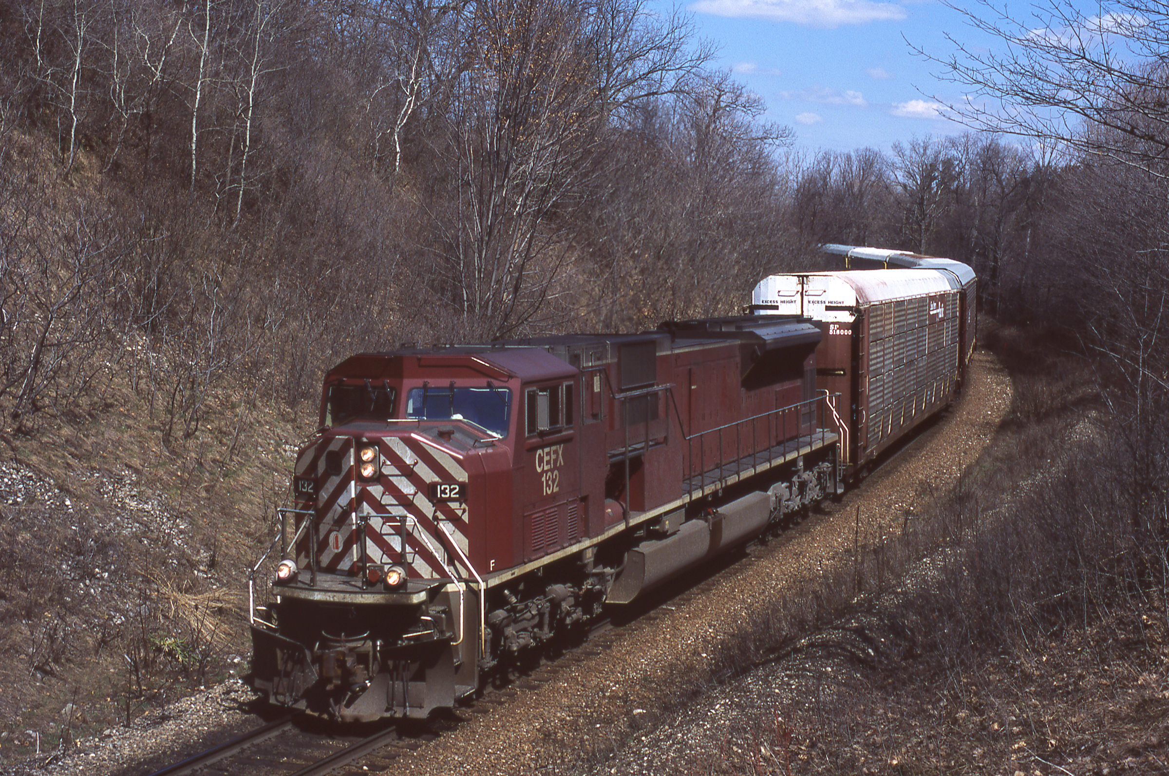 Railpictures.ca - Matt Watson Photo: CEFX 132 and the SP autorack first ...