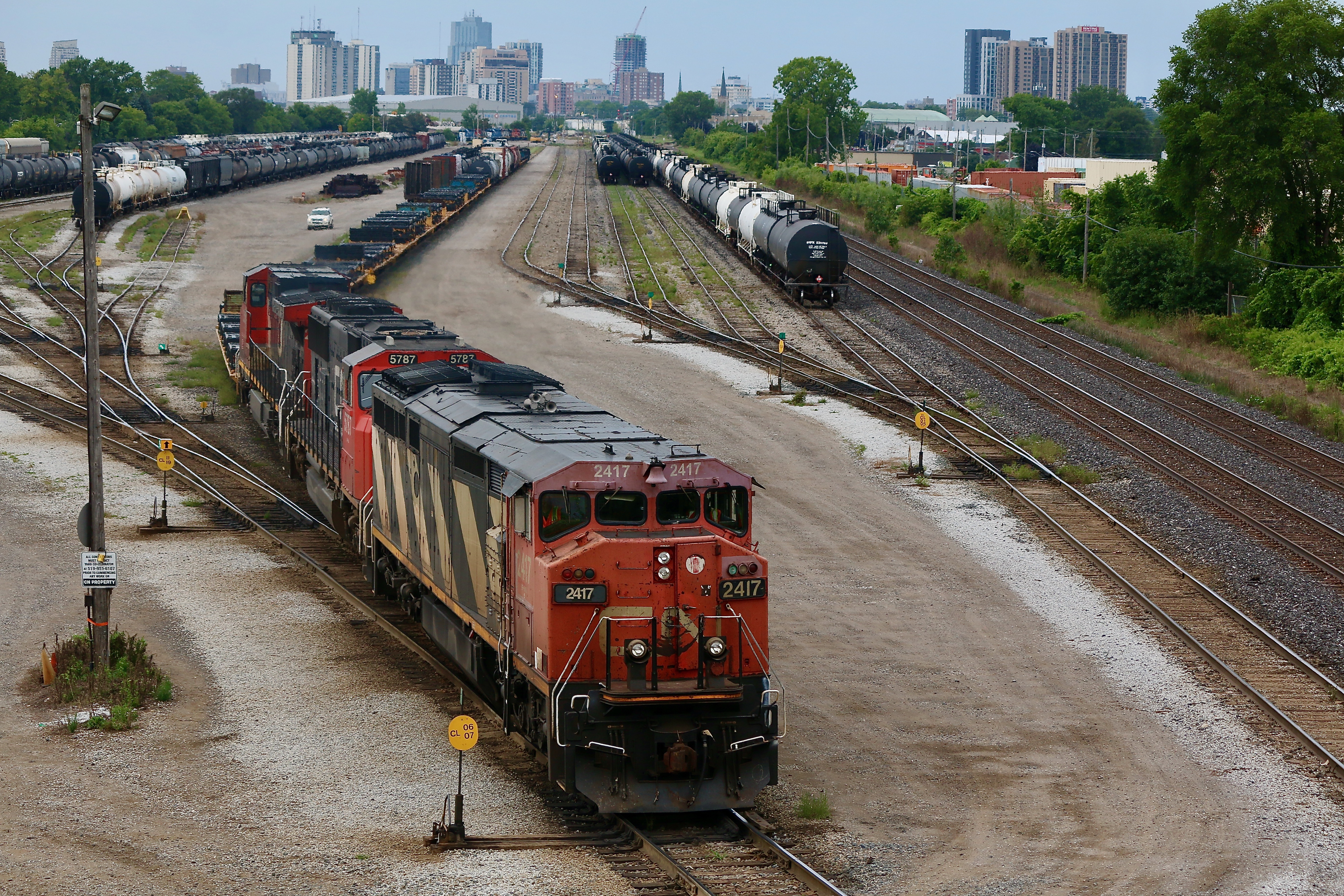 Railpictures.ca - Marcus W Stevens Photo: CN 2417 has certainly seen a ...