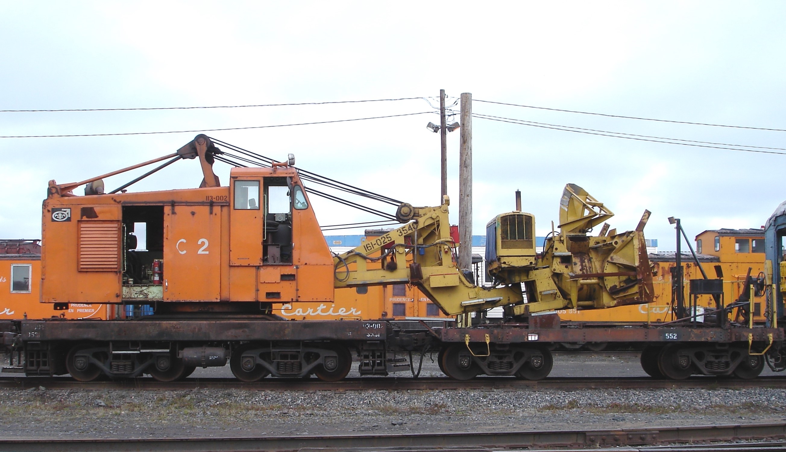Railpictures.ca - Paul O'Shell Photo: Ready and waiting for the first ...