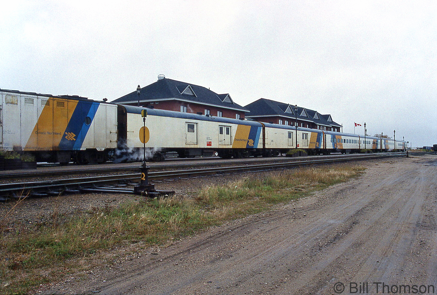 Railpictures.ca - Bill Thomson Photo: Steam-heated passenger equipment ...