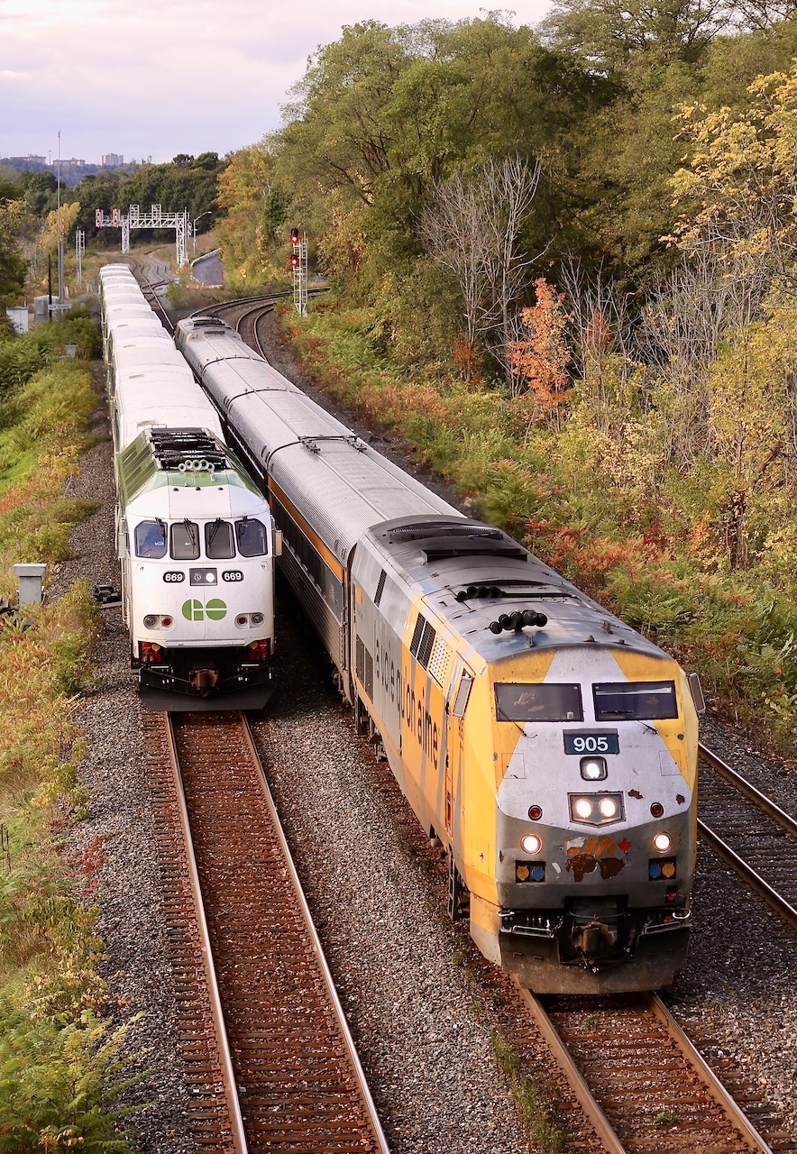 Railpictures.ca - Marcus W Stevens Photo: A few minutes of muted sun ...