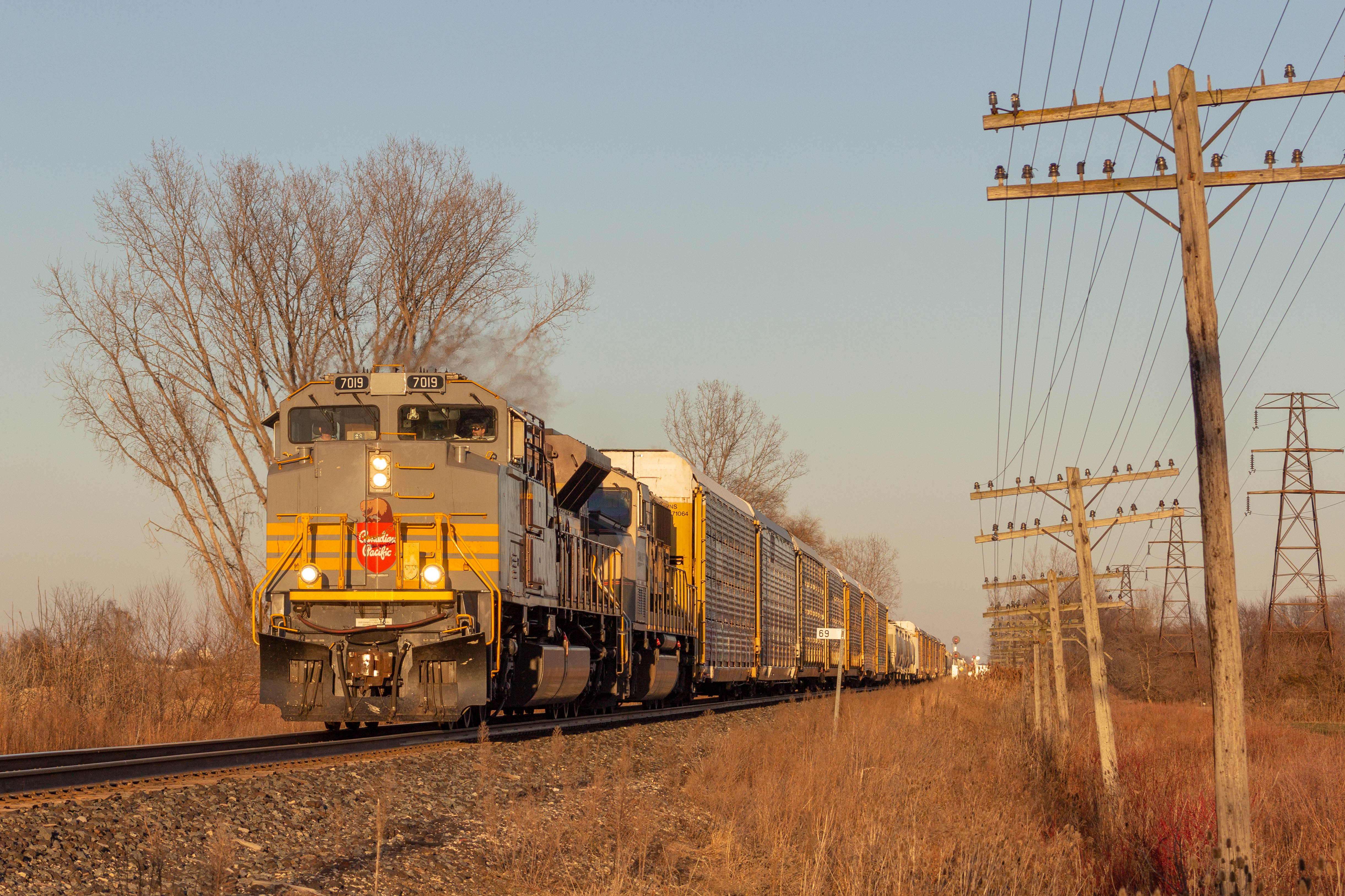 Railpictures.ca - Amer Odobasic Photo: Here is a shot of very cool CP ...