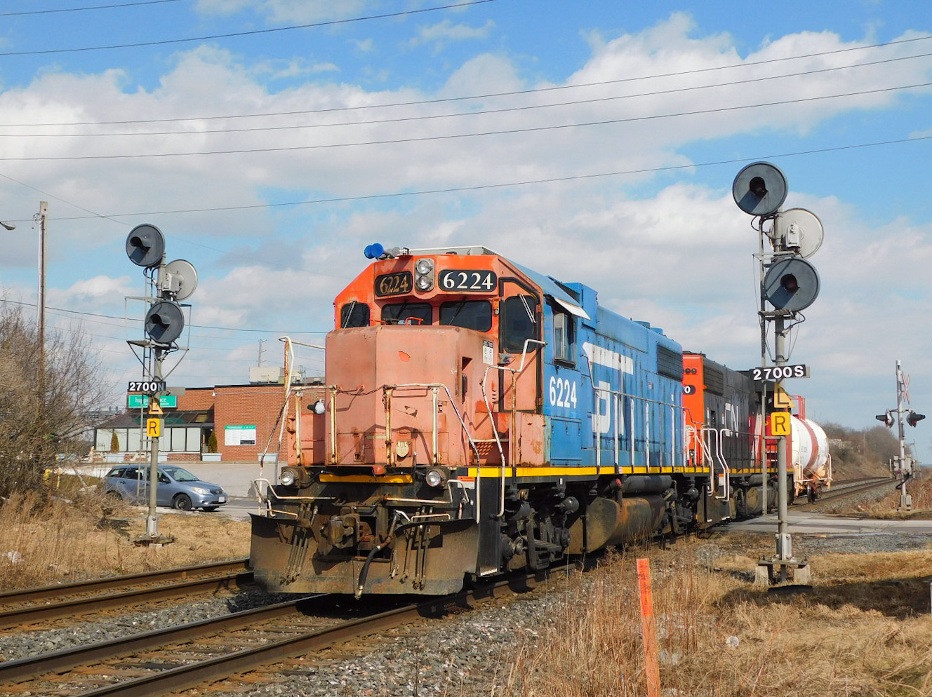 Railpictures.ca - Cam Photo: I don’t find these signals photographed ...