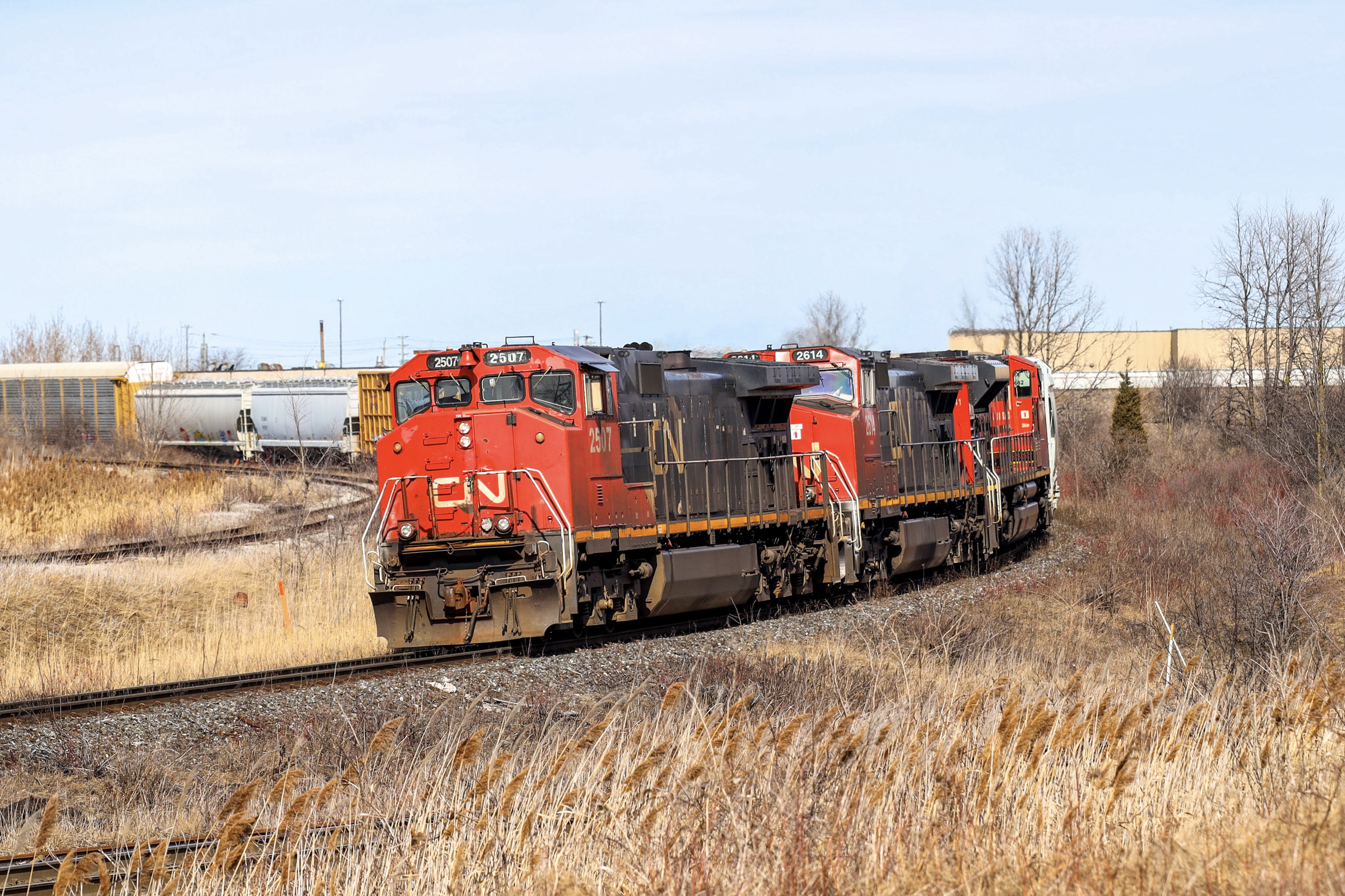 Railpictures.ca - Lion Liu Photo: 2022.03.20 CN 2507 leading CN A43531 ...