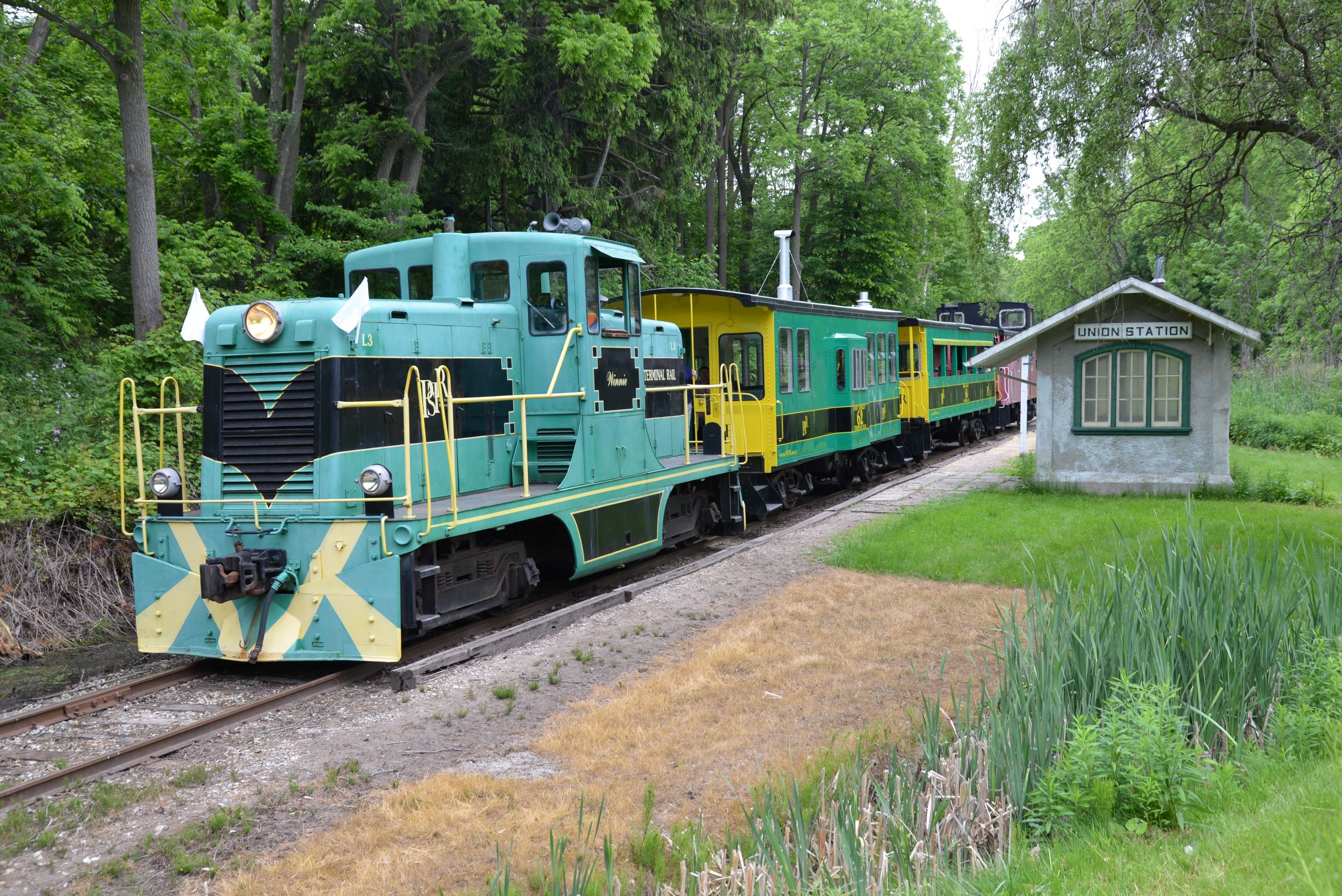 Railpictures.ca - Glenn Cherry Photo: This image is made possible by ...