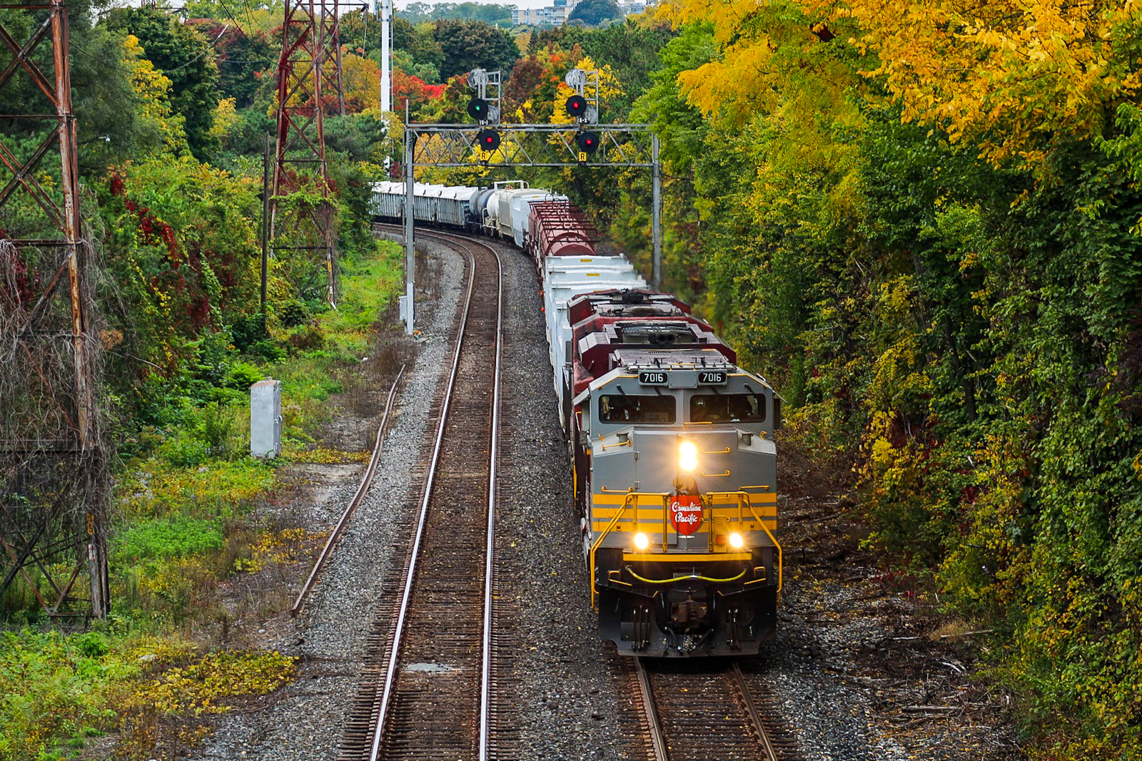 Railpictures.ca - Eric Fallas Photo: One Way Railroad When it turns out ...