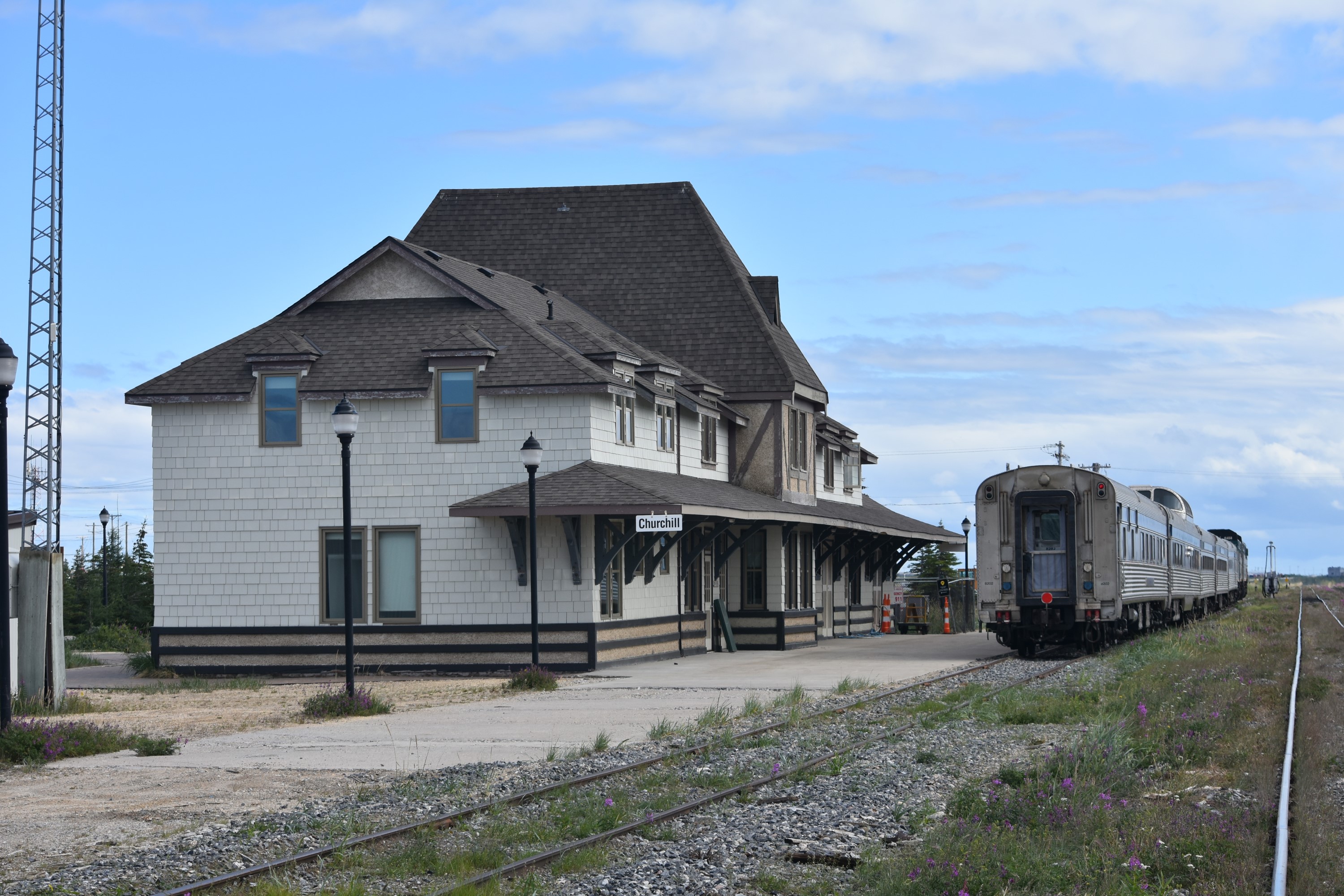 Railpictures.ca - Paul O'Shell Photo: All is quiet at the station in ...
