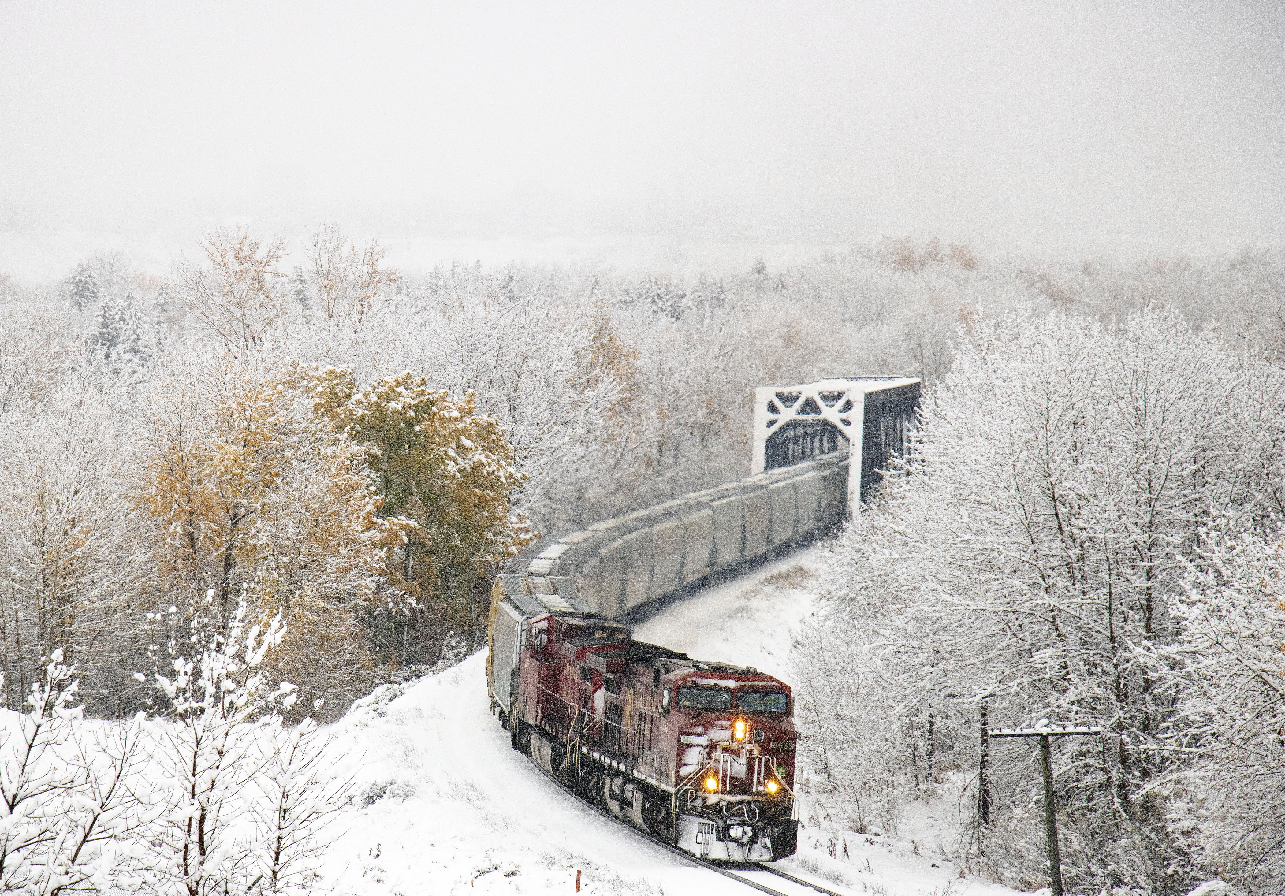 Railpictures.ca - Cam Leonard Photo: First snow of the season today ...