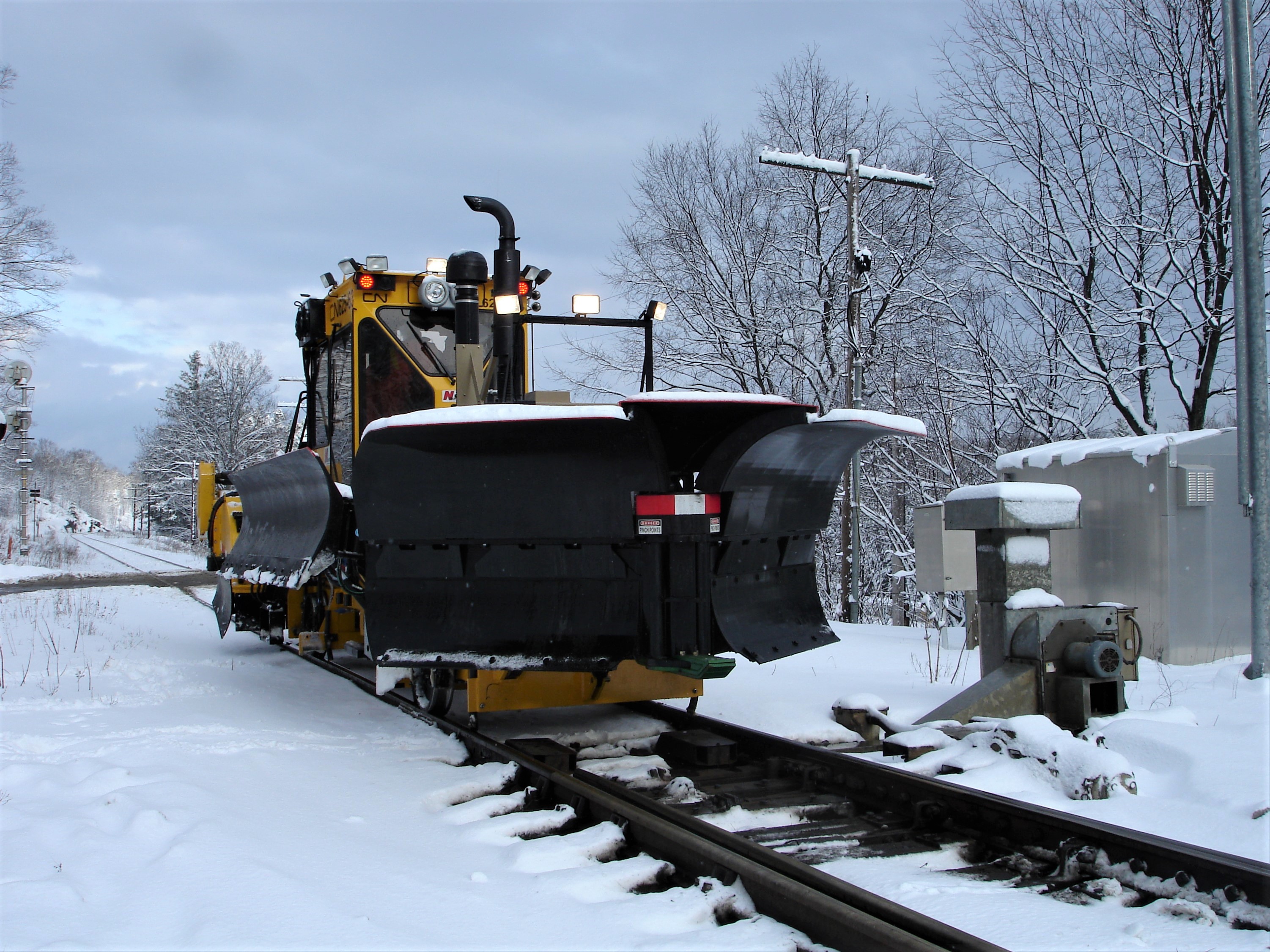 Railpictures.ca - Paul O'Shell Photo: Tis the season! CN 625-63 a ...
