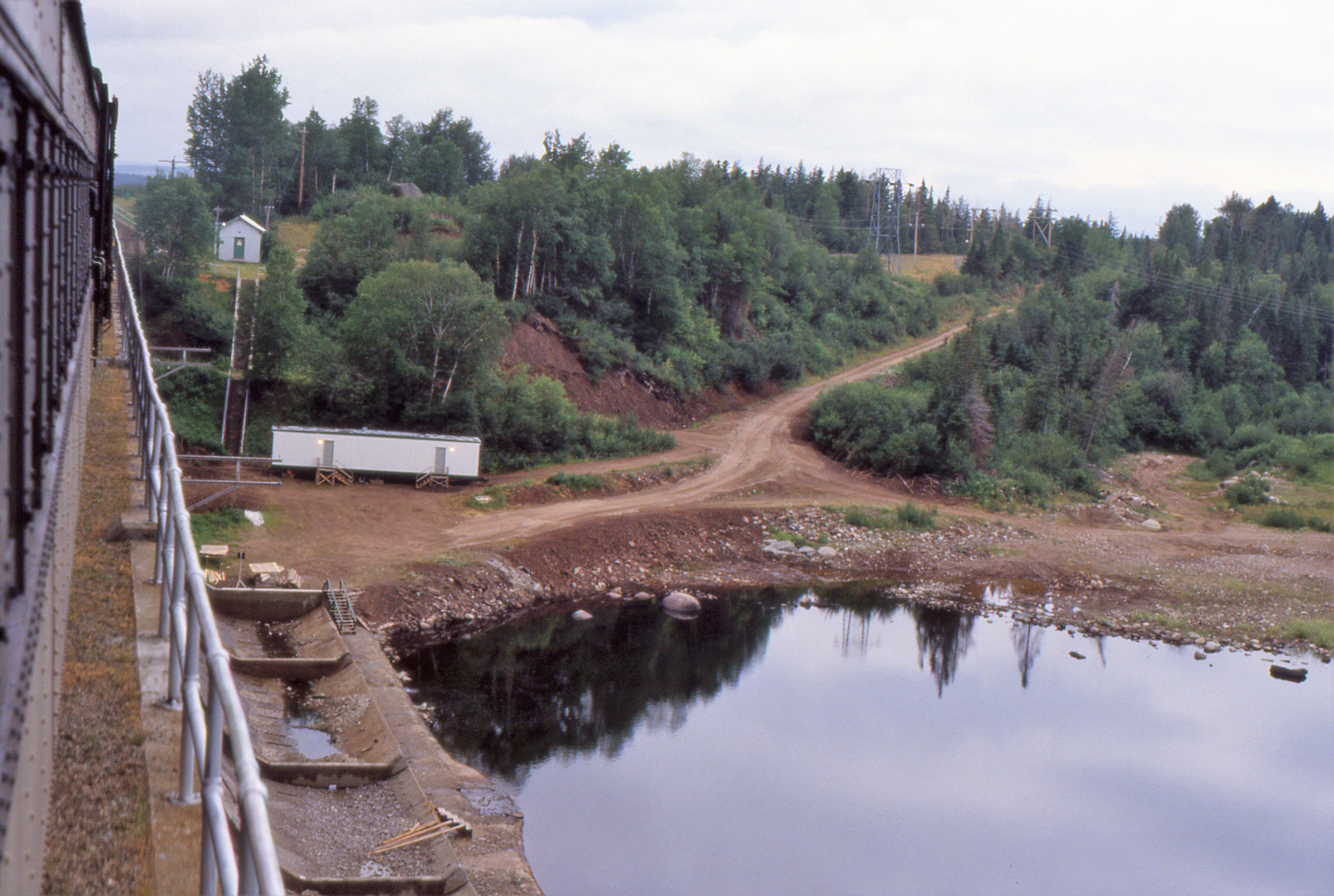 Railpictures.ca - Kenneth G. Pieroway Photo: MAIN DAM MOMENT – On his ...