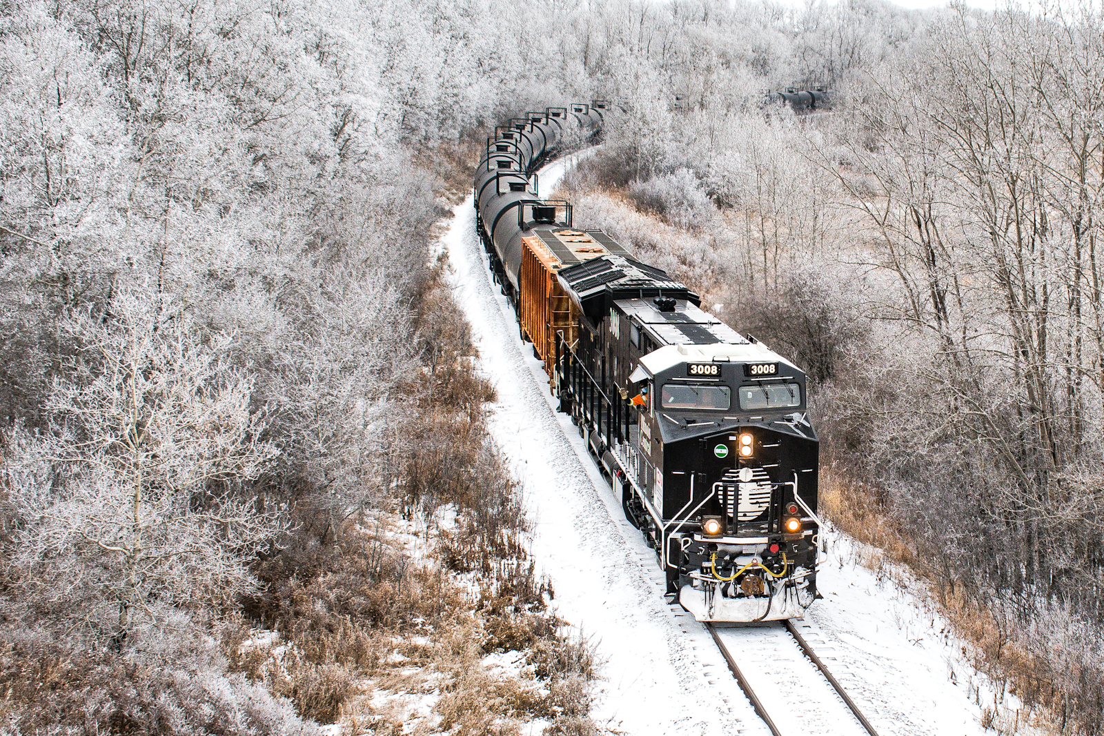 Railpictures.ca - Tyler Kowalski Photo: On its first revenue service ...
