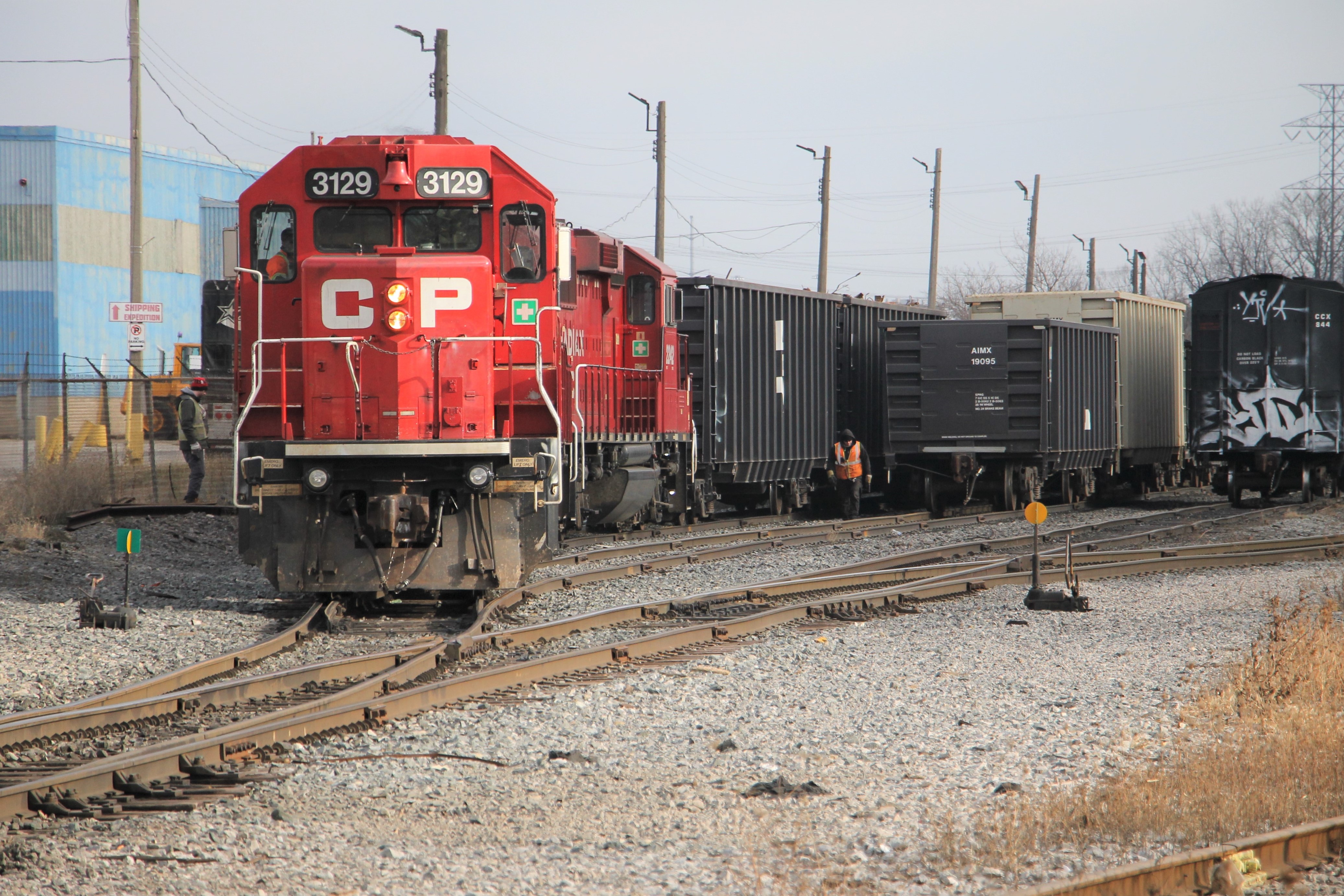 Railpictures.ca - Terry O'Shell Photo: Running in light power on the ...