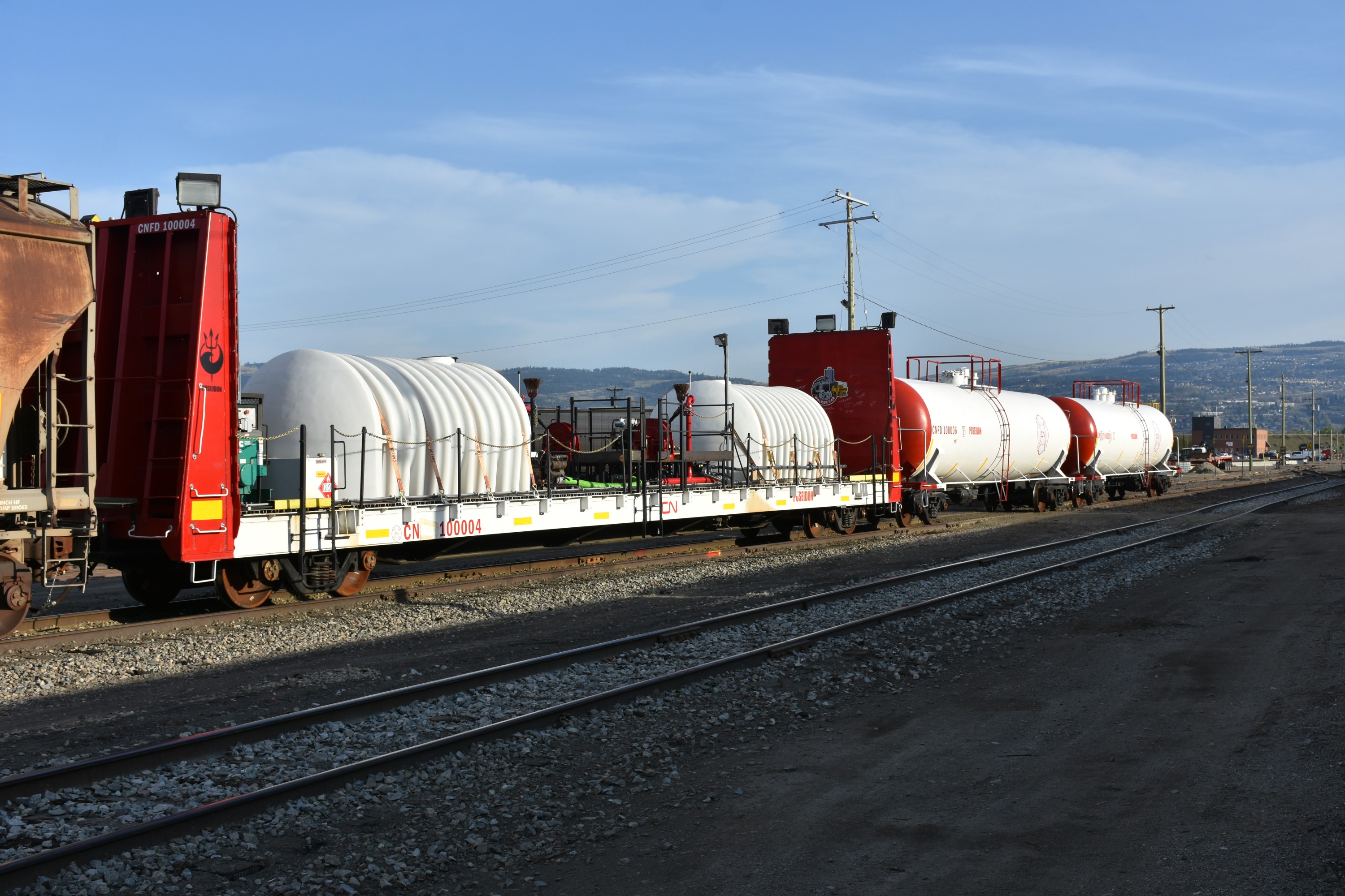 Railpictures.ca - Paul O'Shell Photo: CNFD 100004, CNFD 100005, and ...