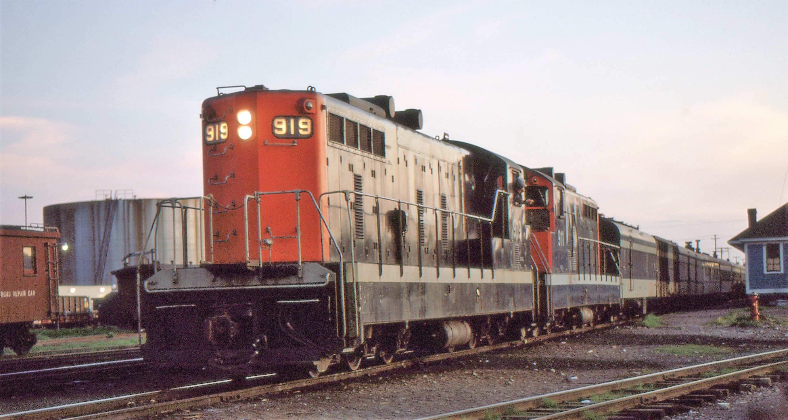 Railpictures.ca - John Freyseng Photo, collection of Kenneth G ...