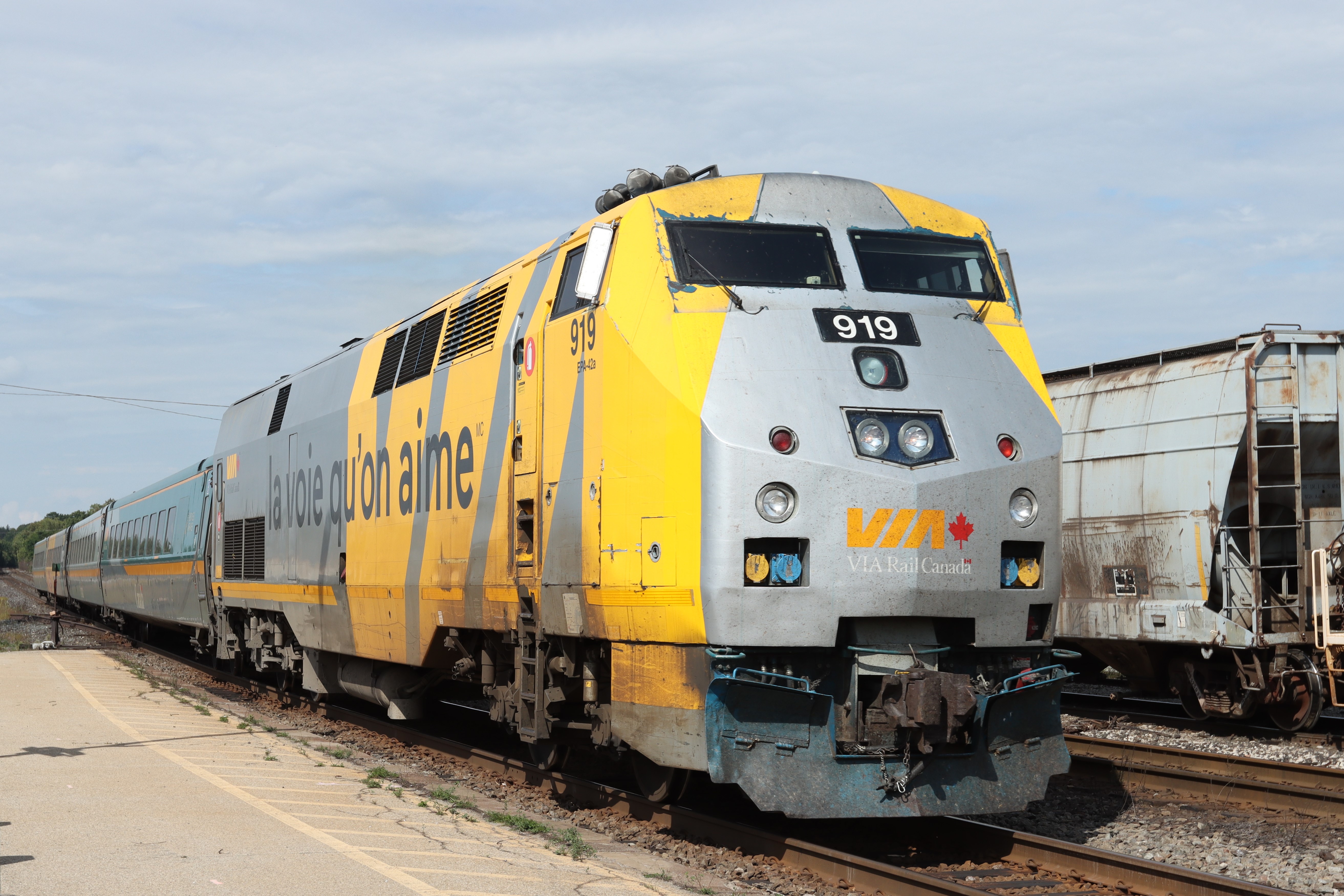 Railpictures.ca - Terry O'Shell Photo: VIA 72 arriving on schedule at ...