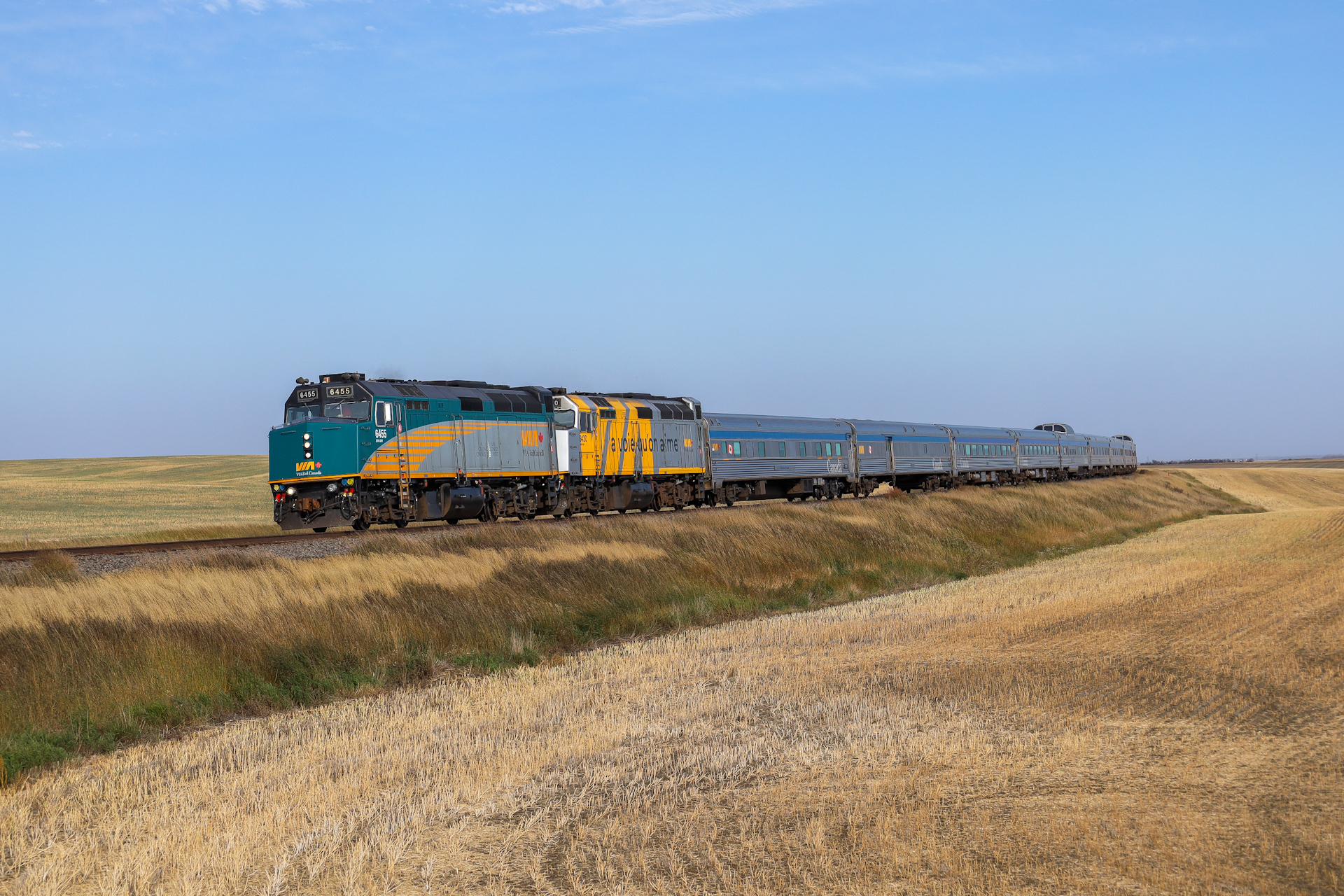 Railpictures.ca - Rob Eull Photo: The Canadian operating 5 hours late ...