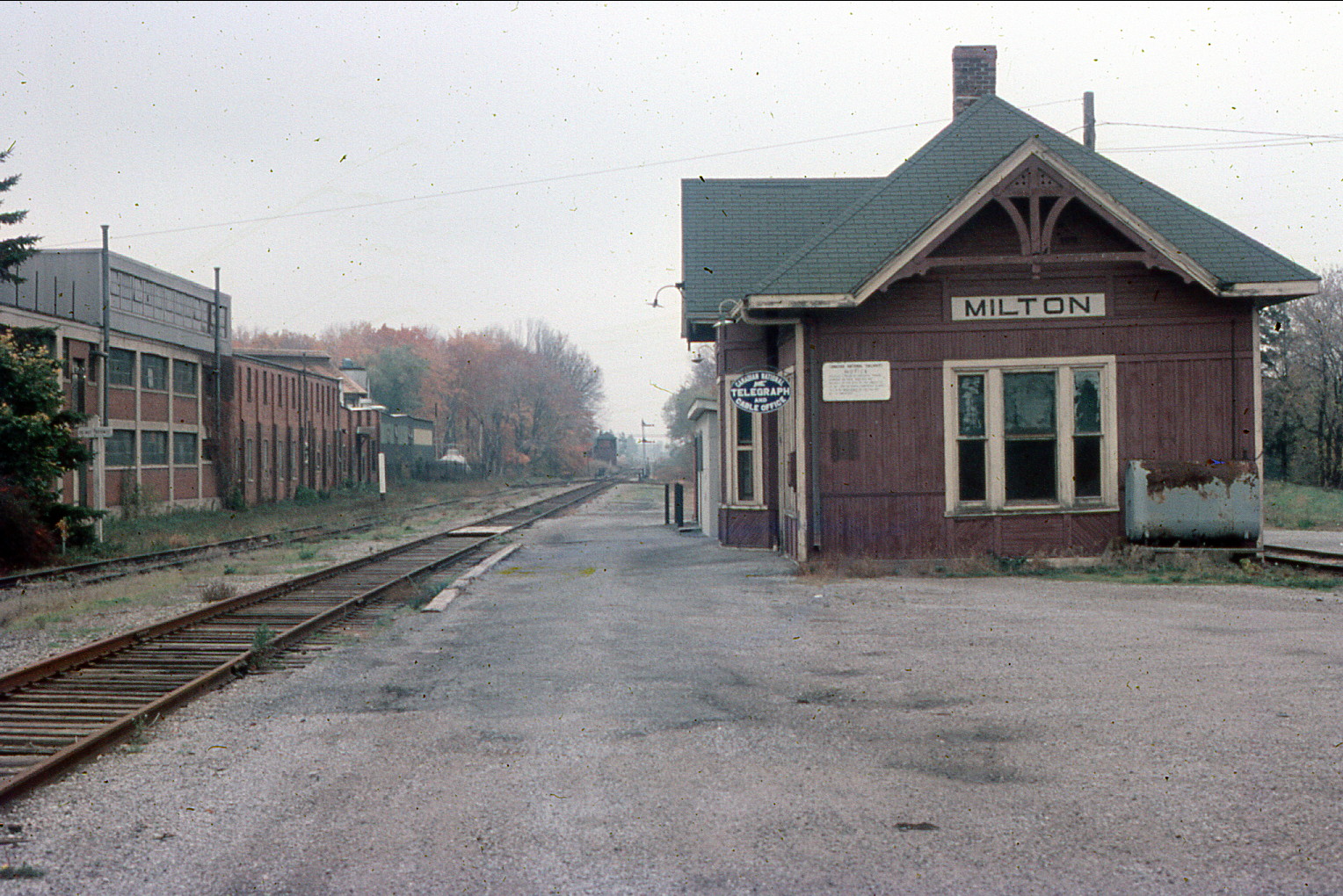Railpictures.ca - Peter Lokun Photo: Just when the new highline CNR ...