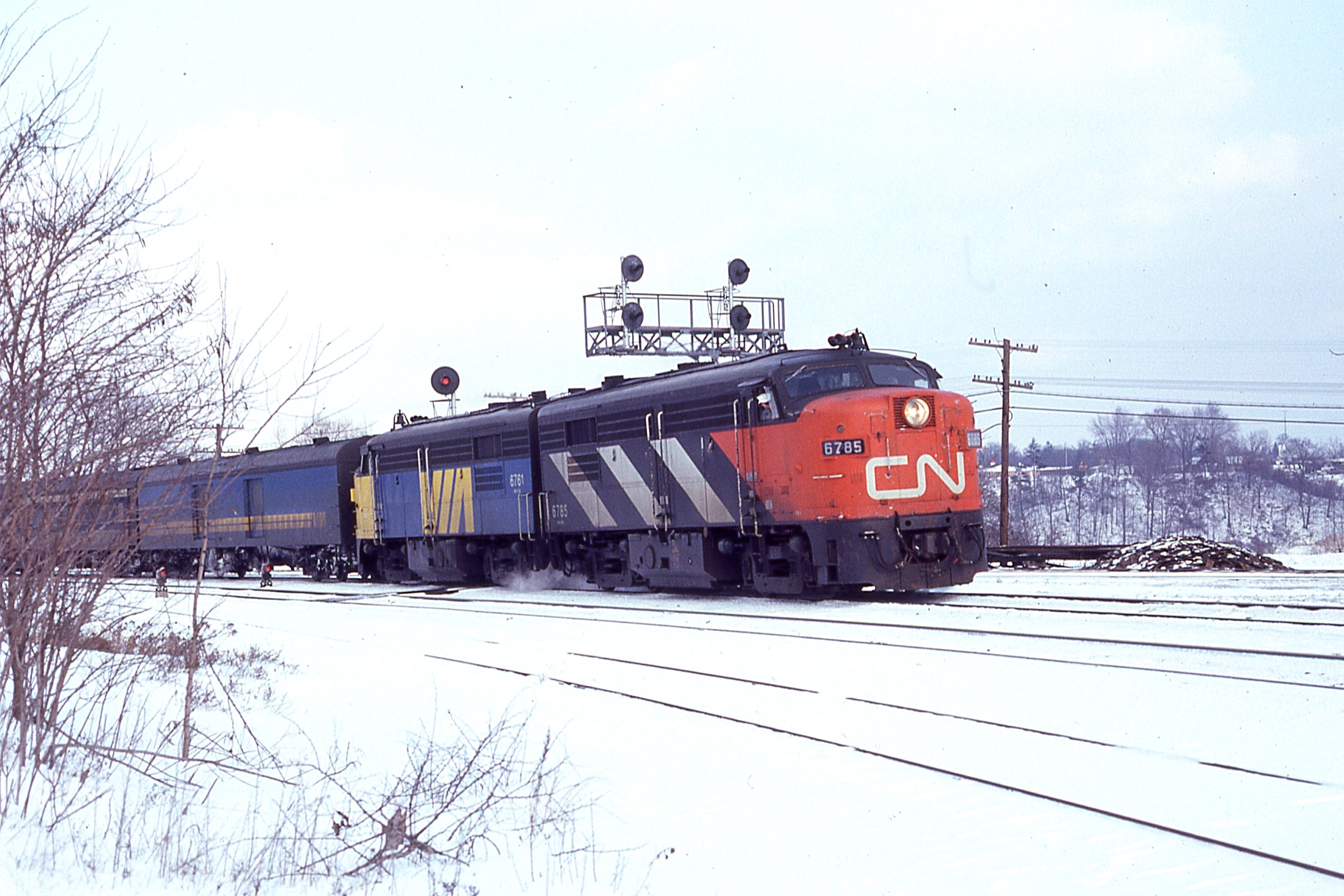 Railpictures.ca - A.W.Mooney Photo: The makeover from CN to VIA on the ...