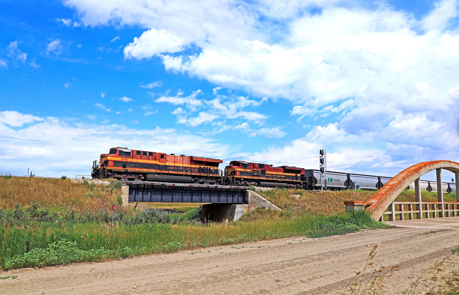 Railpictures.ca - Earl Minnis Photo: KCSM 4745-603, with KCS 4178 ...