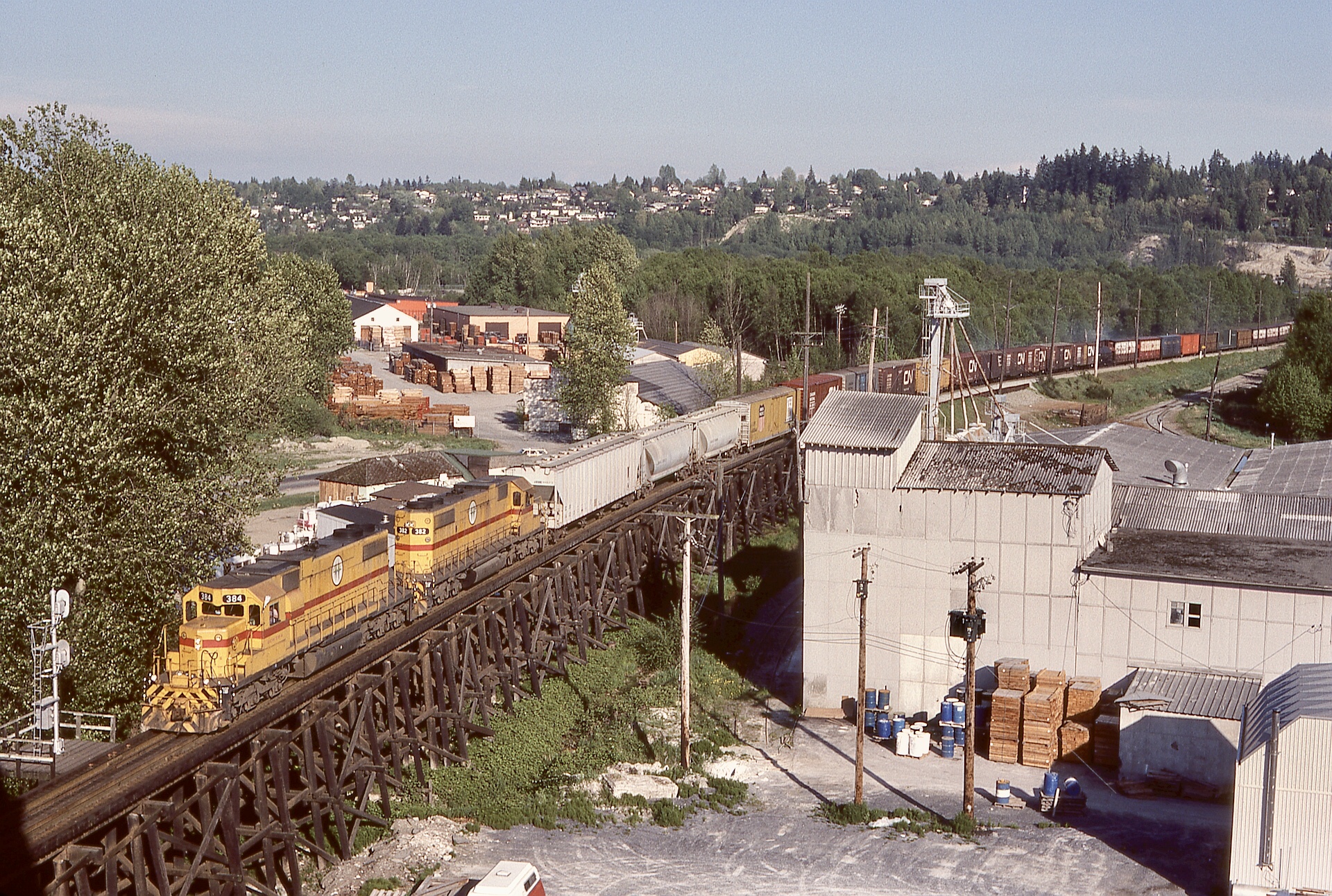 Railpictures.ca - Ken Perry Photo: A pair of EMD SD38-2s, BC Hydro 384 ...