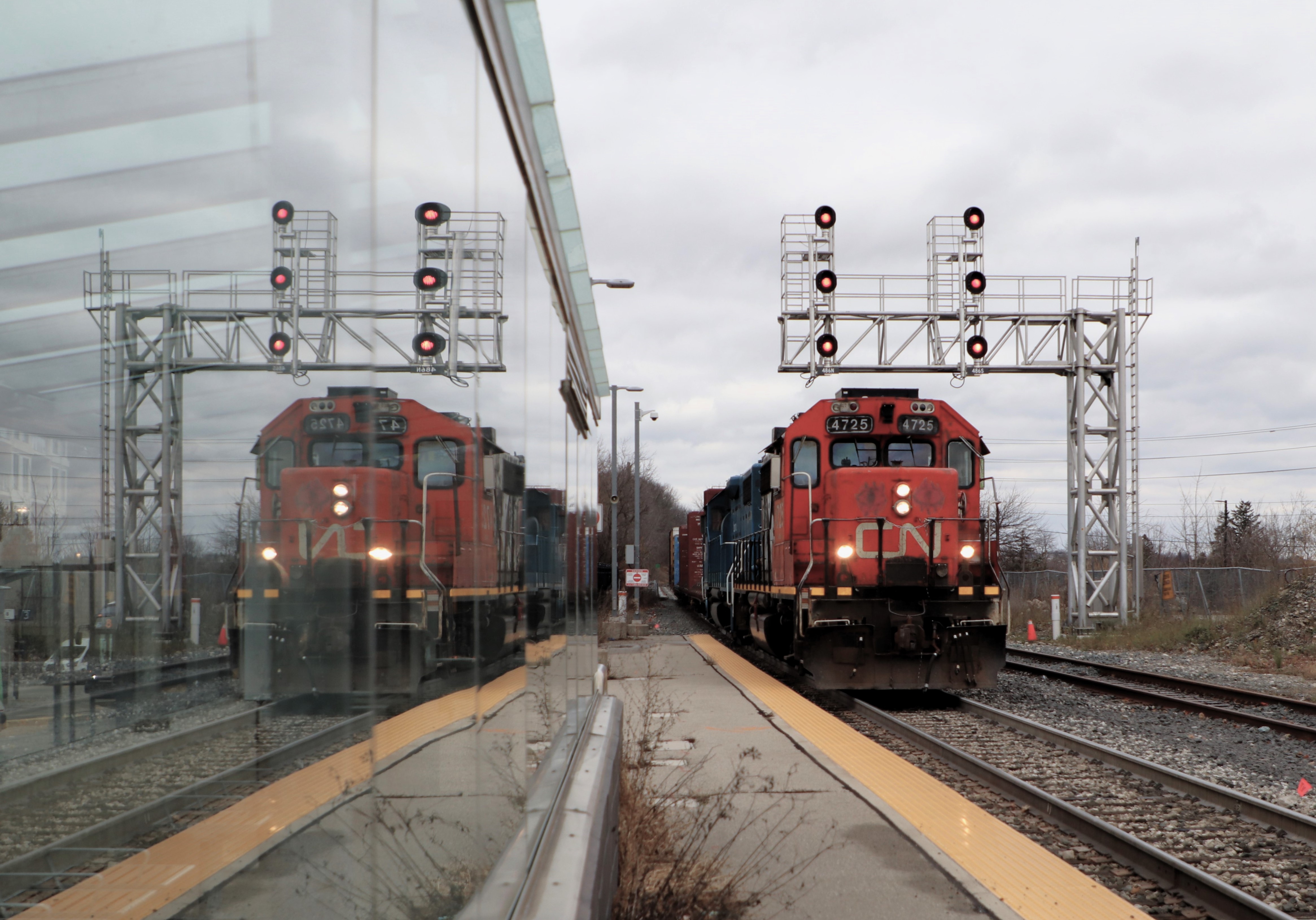 Railpictures.ca - Bill Purdy Photo: This shot took weeks in the making ...