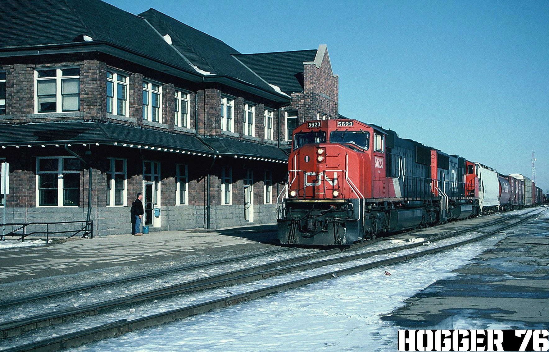 Railpictures.ca - Hogger 76 Photo: On February 13, 2003, a CN train had ...