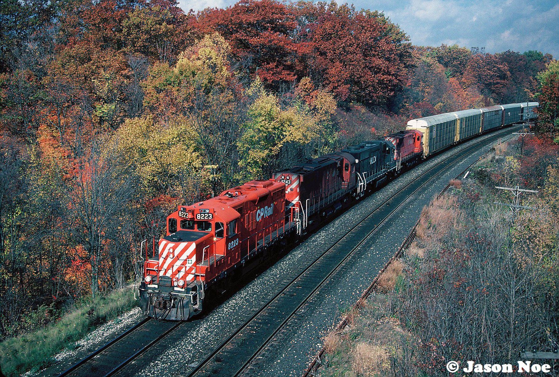 Railpictures.ca - Jason Noe Photo: This October afternoon was ...