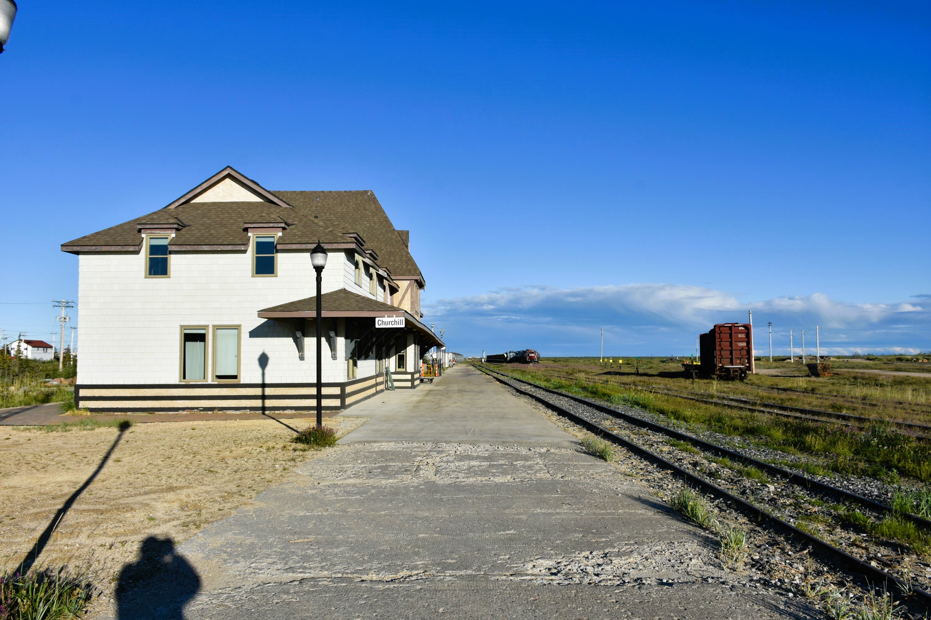 Railpictures.ca - Paul O'Shell Photo: Summer in the City I bet it doesn ...